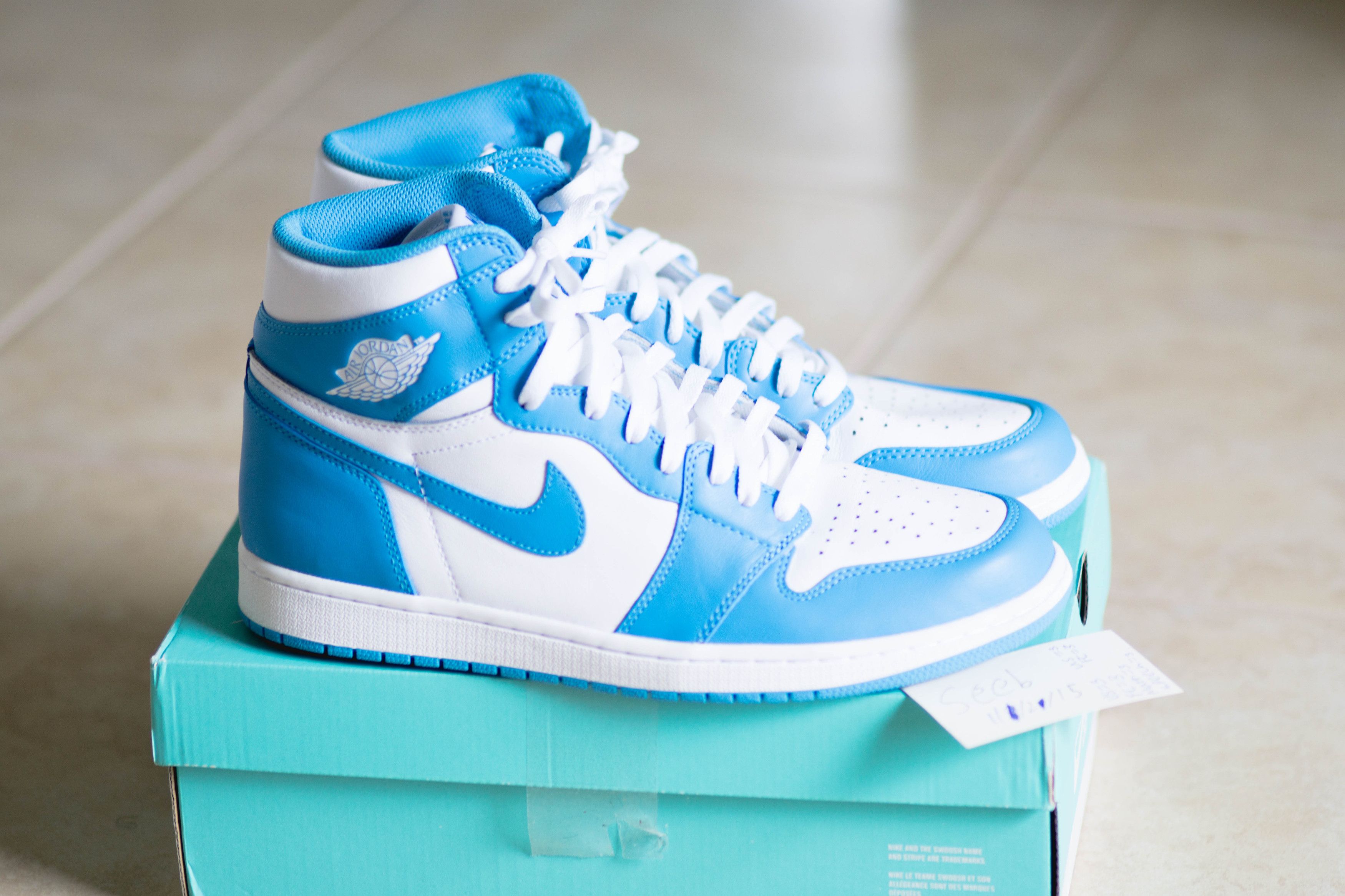 Nike Jordan UNC 1s | Grailed