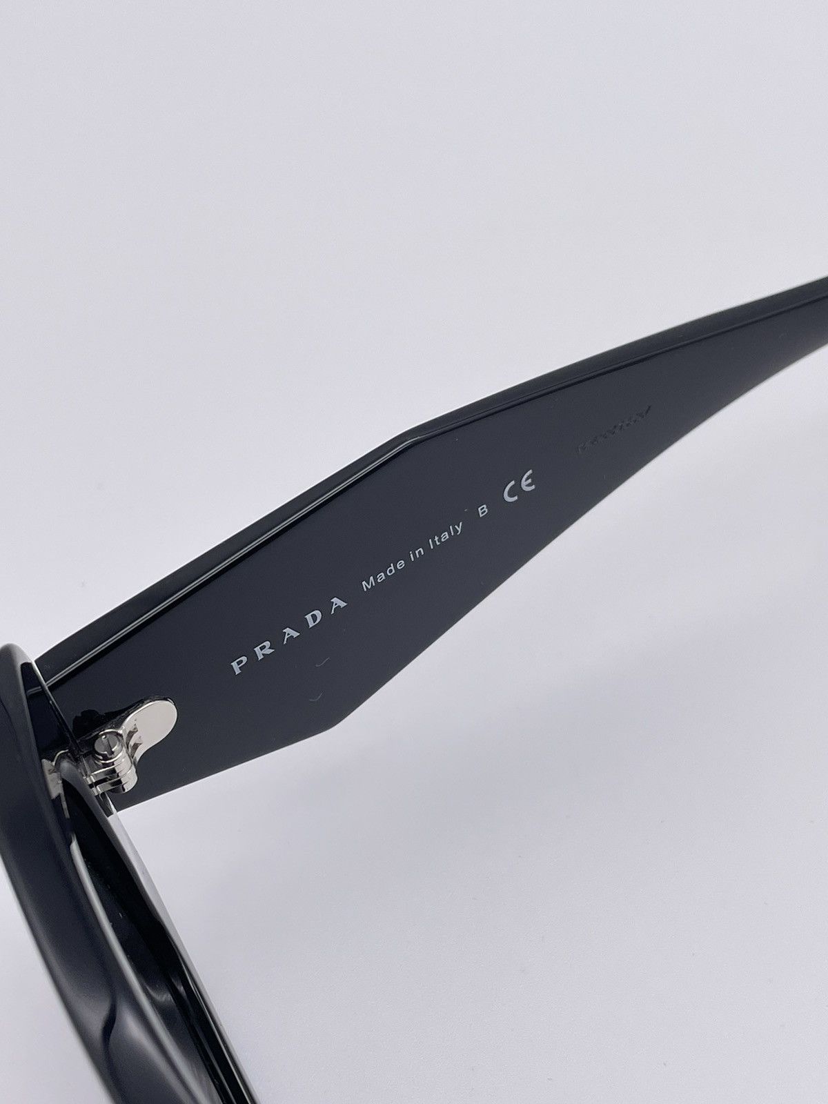 Prada PR 17WS 1AB5S0 | Grailed