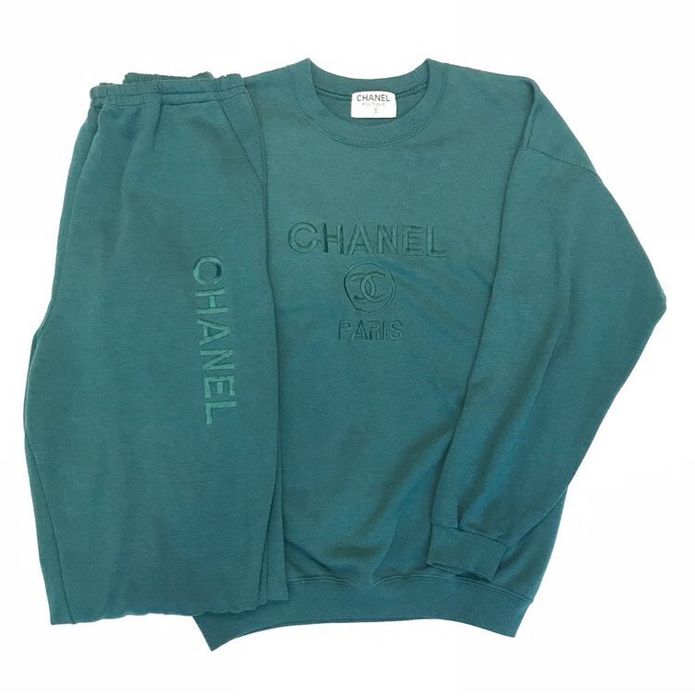 Chanel VINTAGE 80s CHANEL SWEATSUIT | Grailed