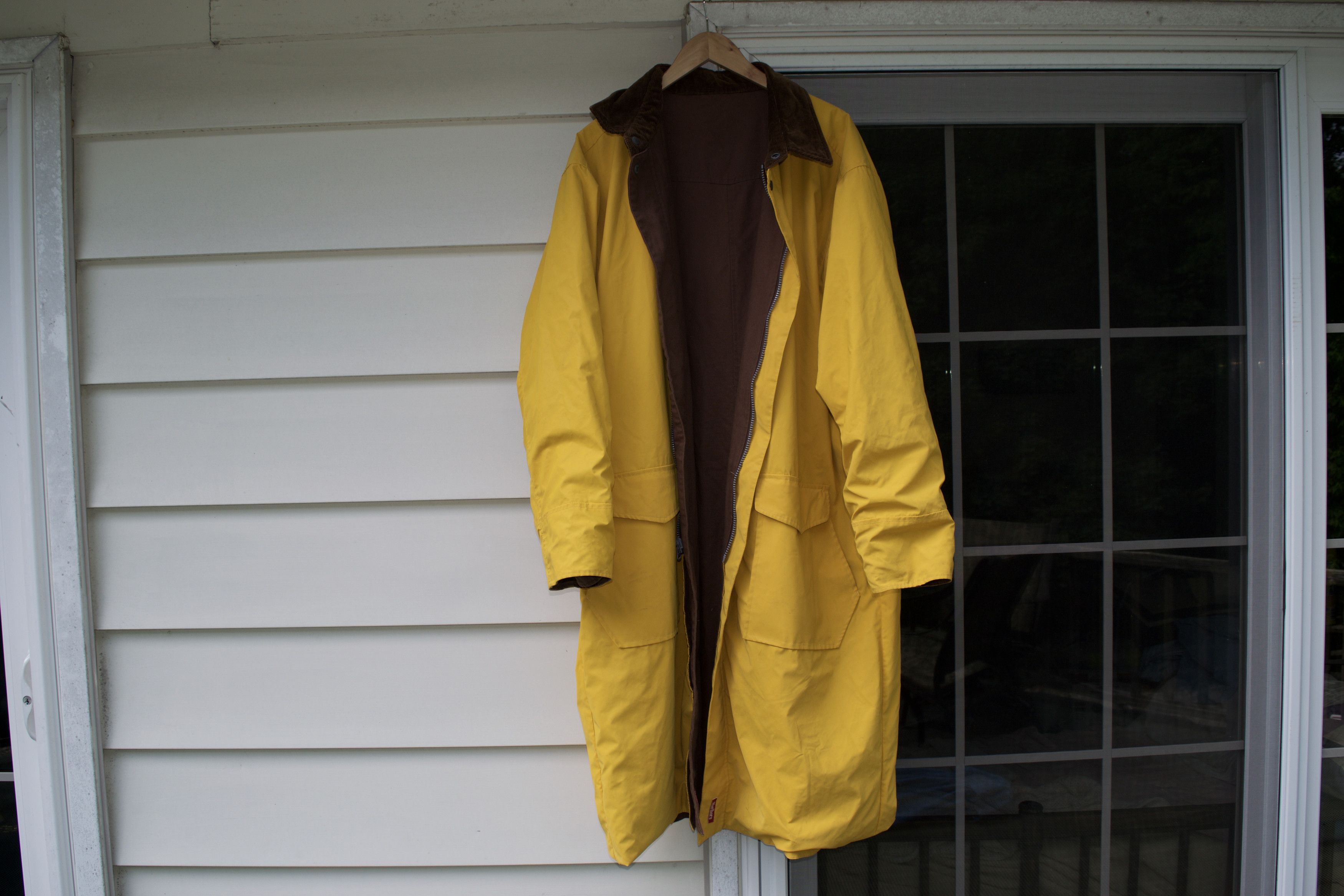 Marlboro Yellow Duster | Grailed