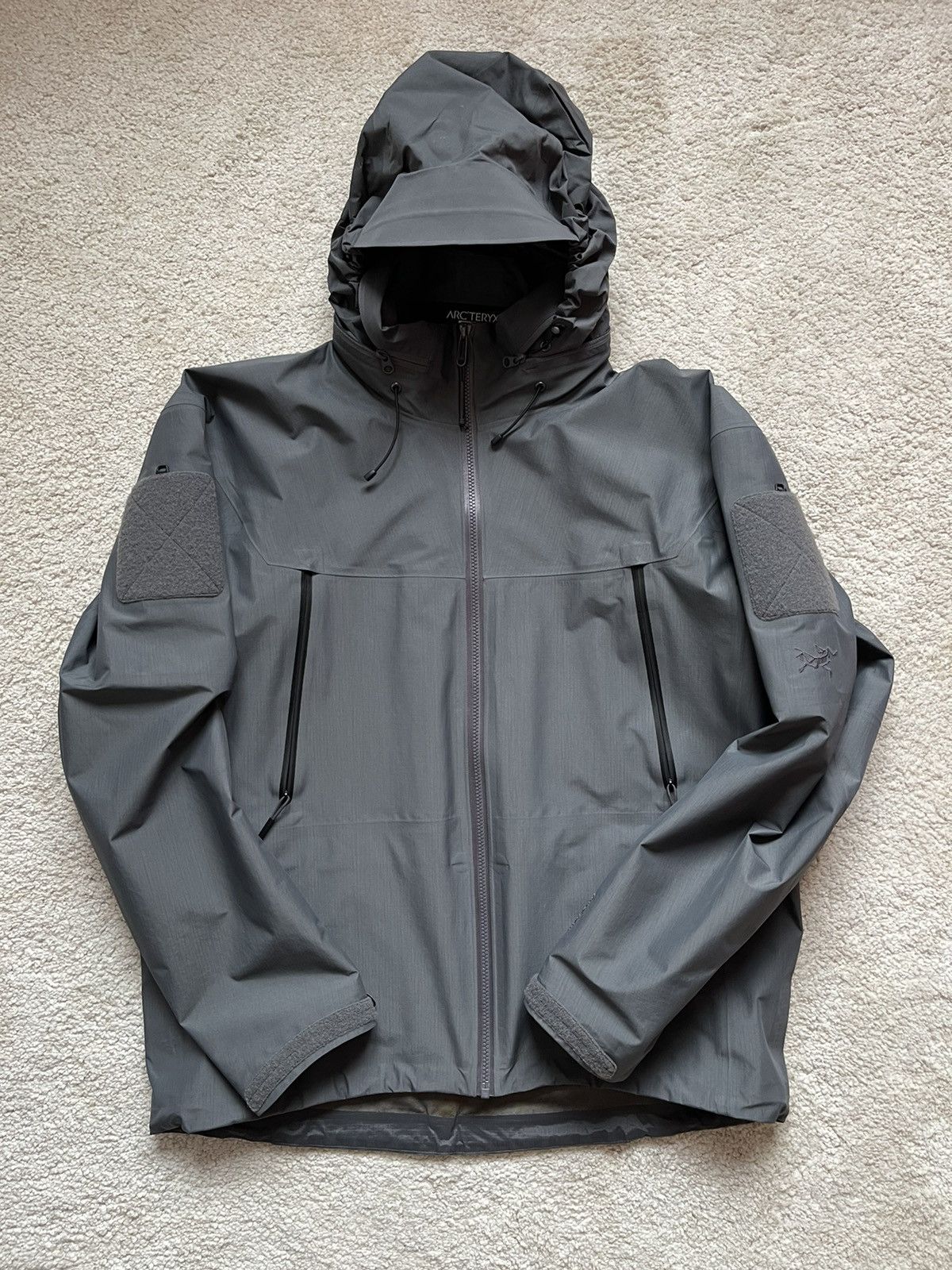 Arc'teryx Arcteryx LEAF Alpha Gen 2 Jacket Wolf Grey | Grailed