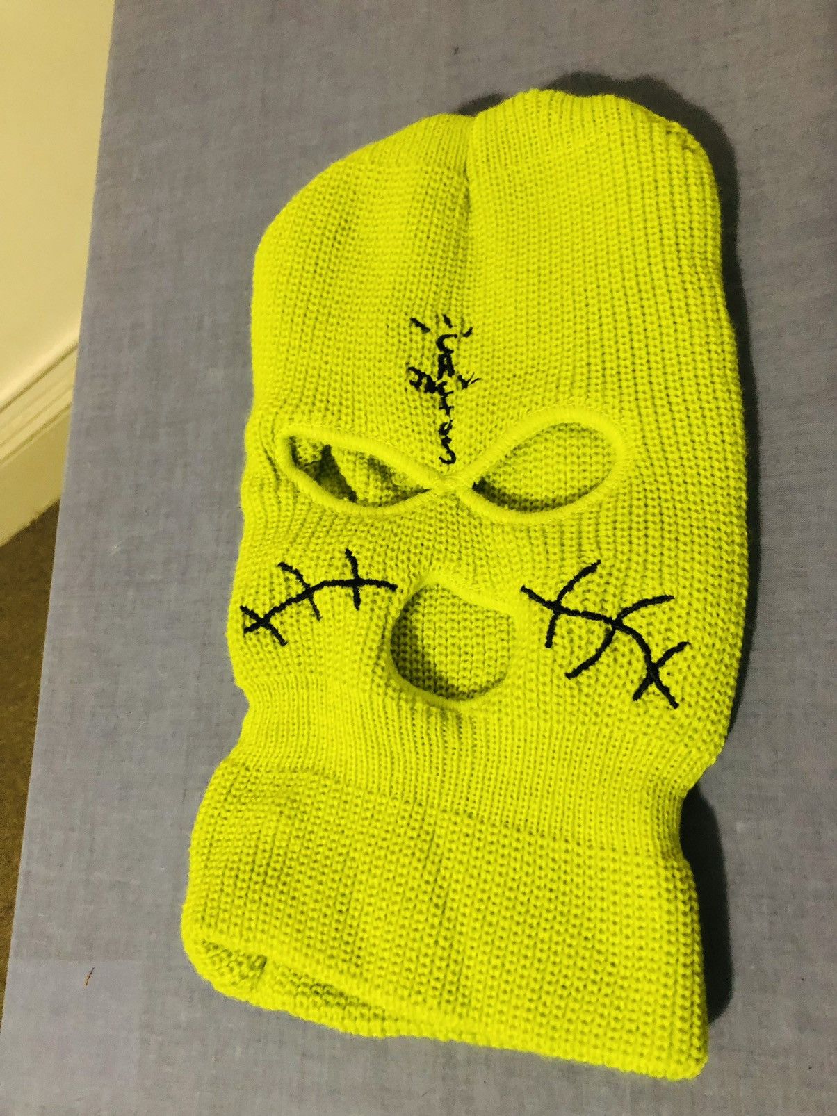 Travis Scott Travis Scott Jackboys Neon Ski Mask and Vehicle Keychain ...