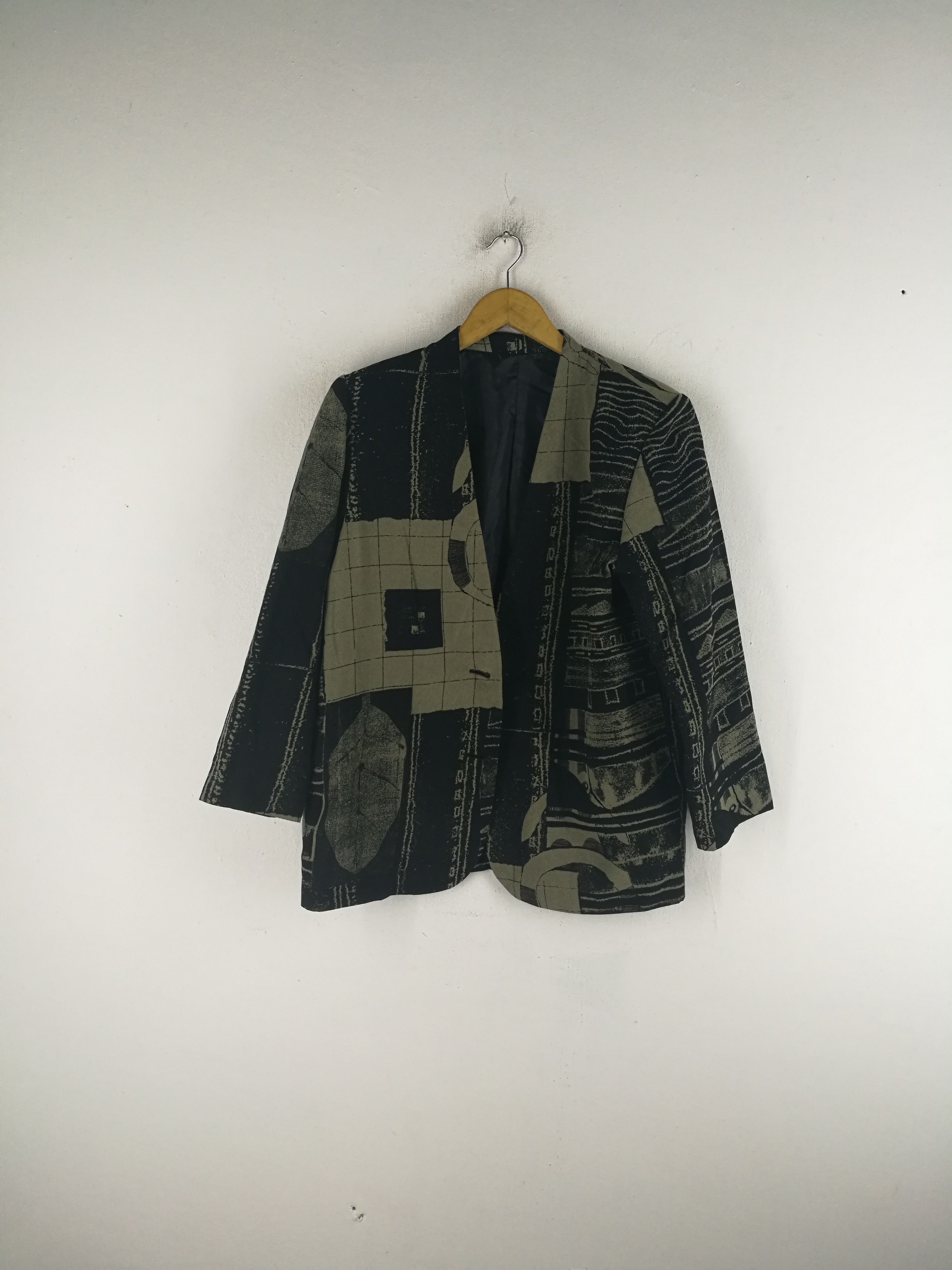 Avant Garde Vintage Avant garde Over Print Nice Design Jackets | Grailed