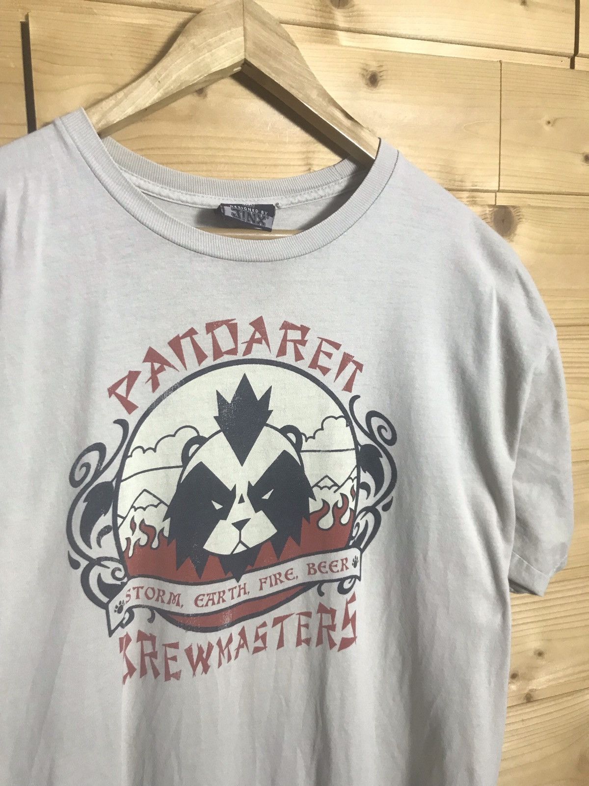 The Game × Vintage Vintage Blizzard World of Warcraft Pandaren t-shirt ...