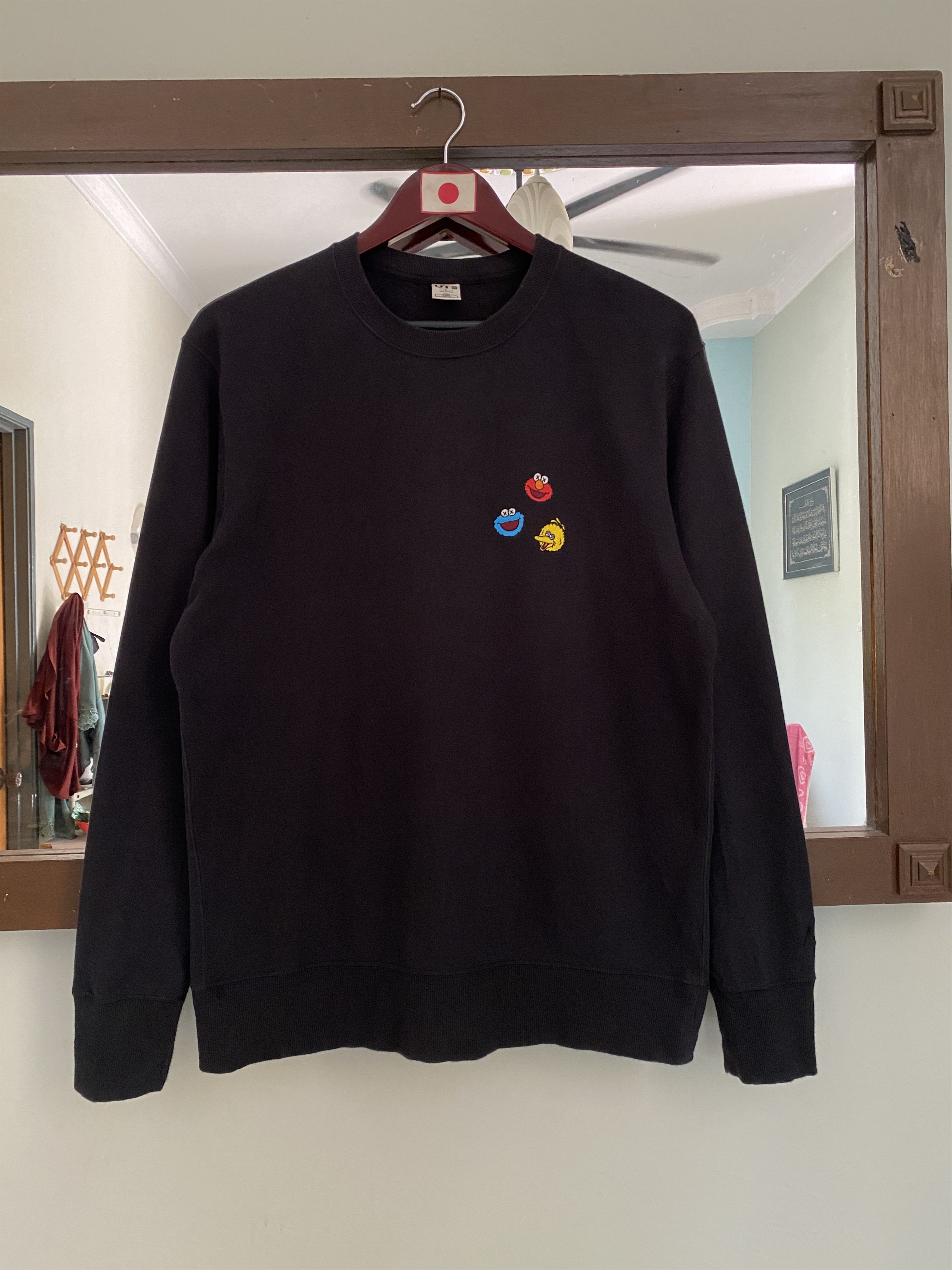 Uniqlo Uniqlo + Sesame Street + Kaws Sweatshirt | Grailed