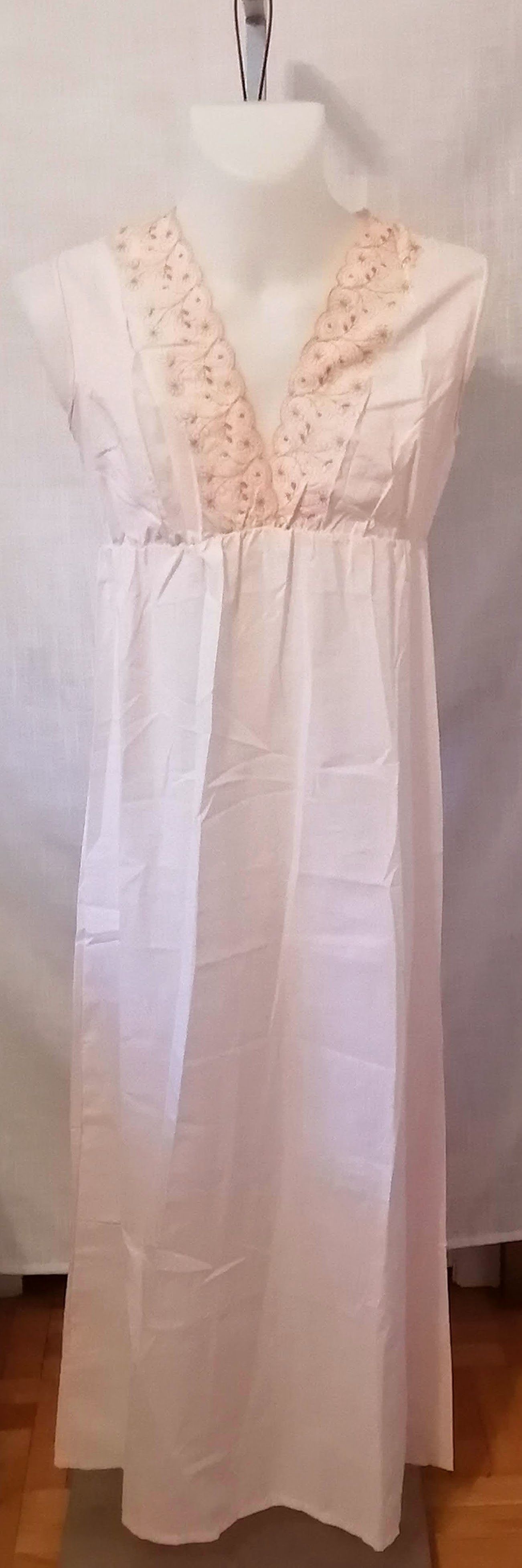 Vintage Slumber Suzy Vintage nightgown | Grailed