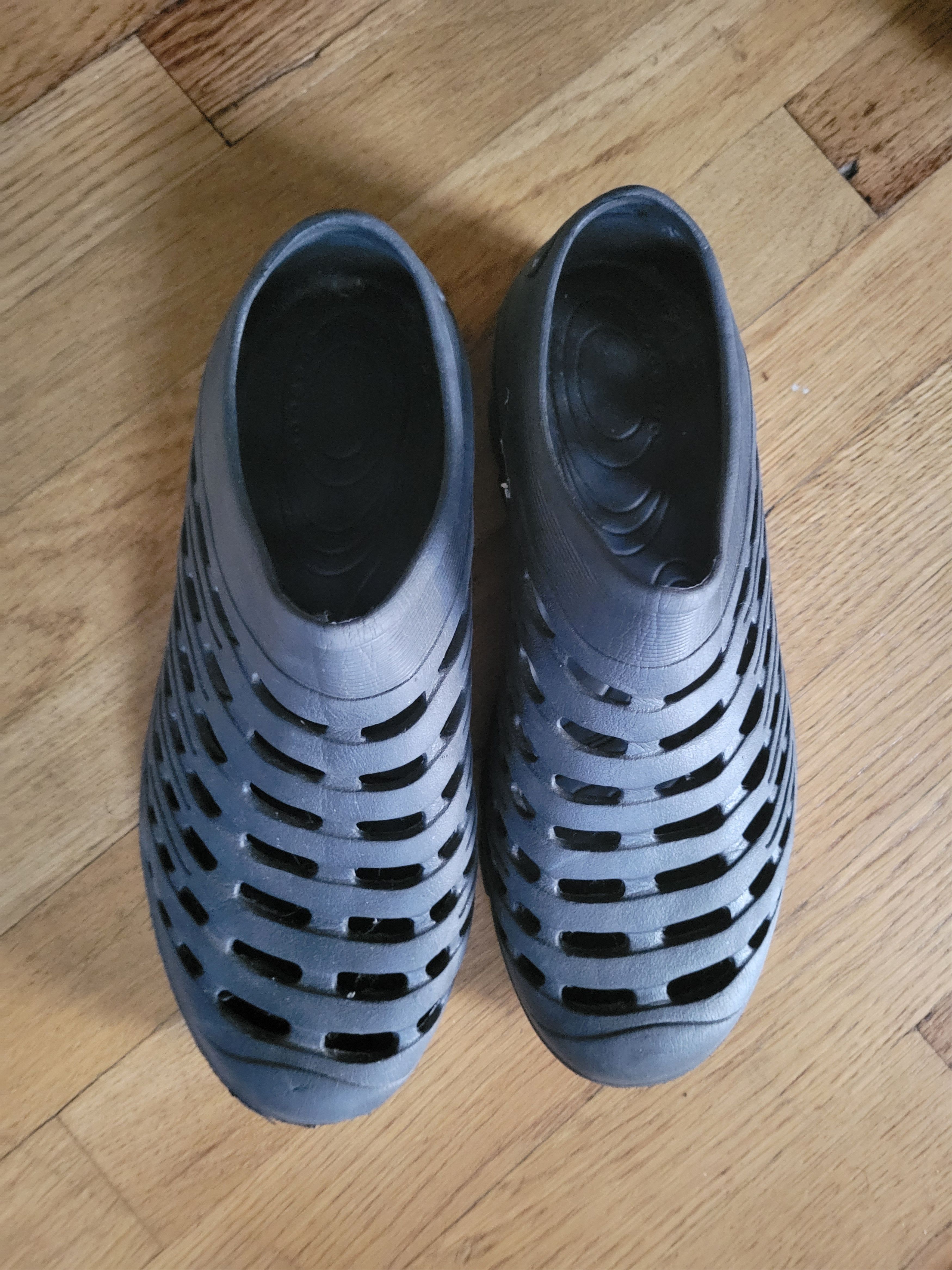 La × Streetwear LA county mens central jail slides sz 8 | Grailed