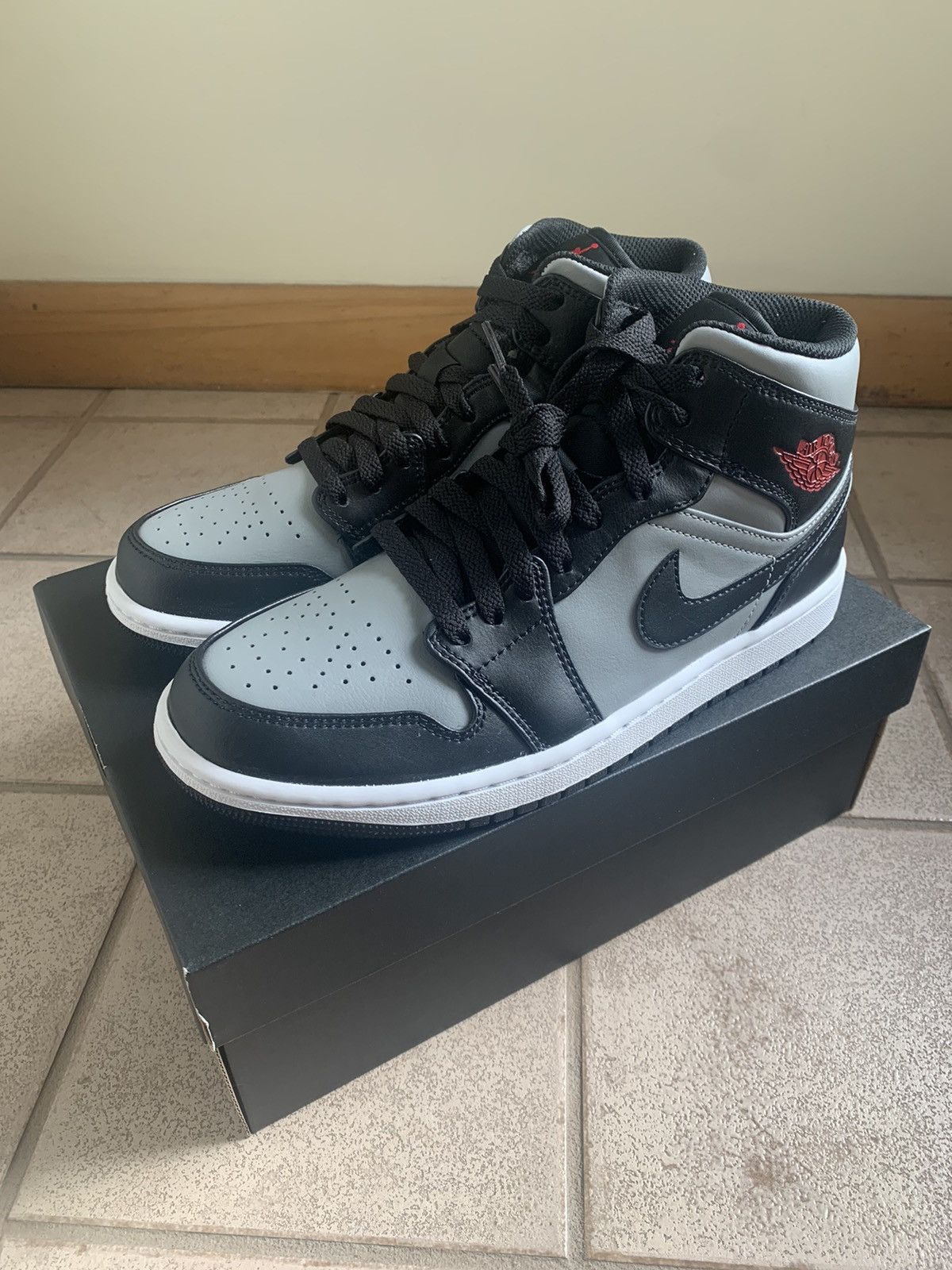 Jordan Brand × Nike Nike Air Jordan 1 mid shadow red | Grailed