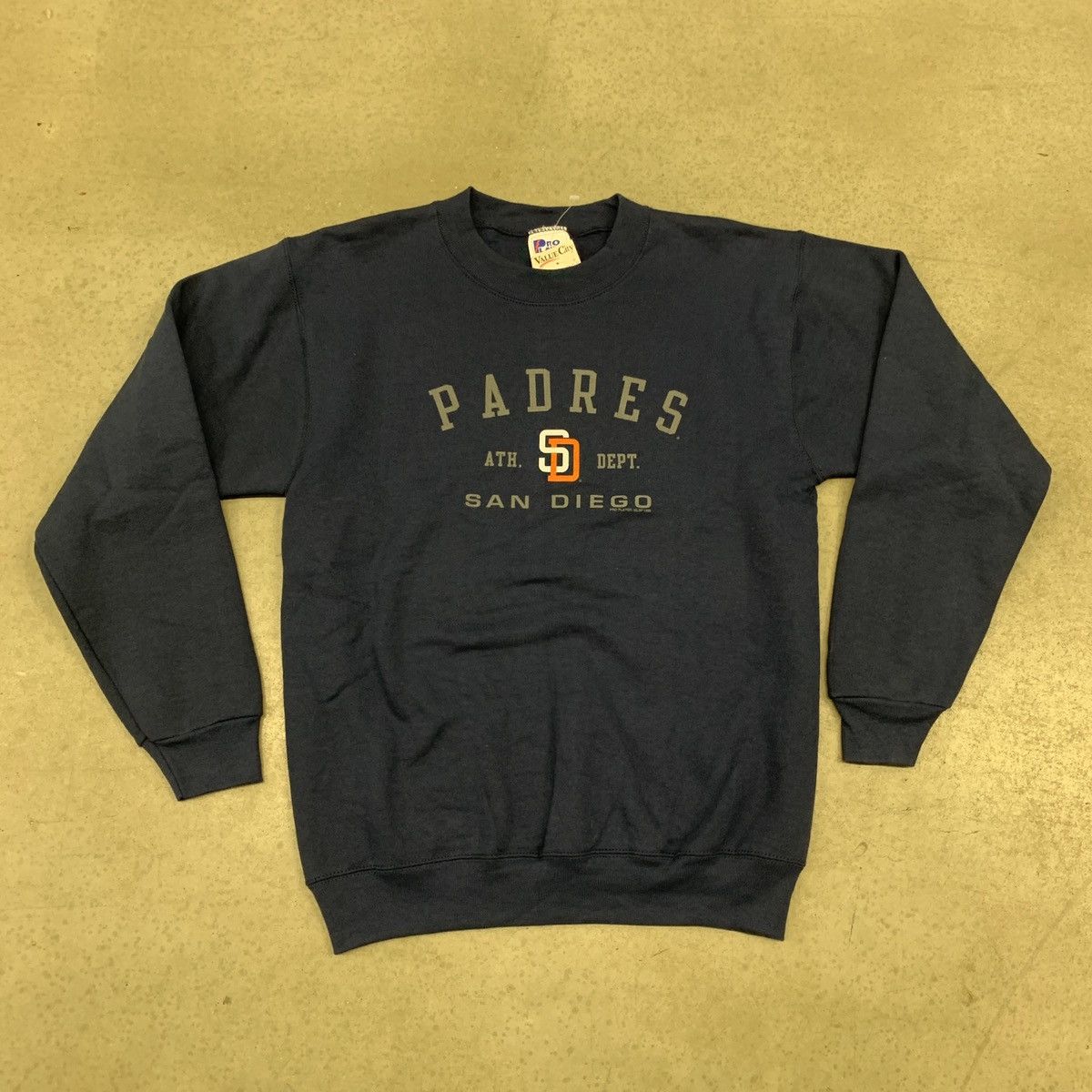Vintage San Diego Padres 1999 Crewneck New Pro Player Size 18/20 | Grailed
