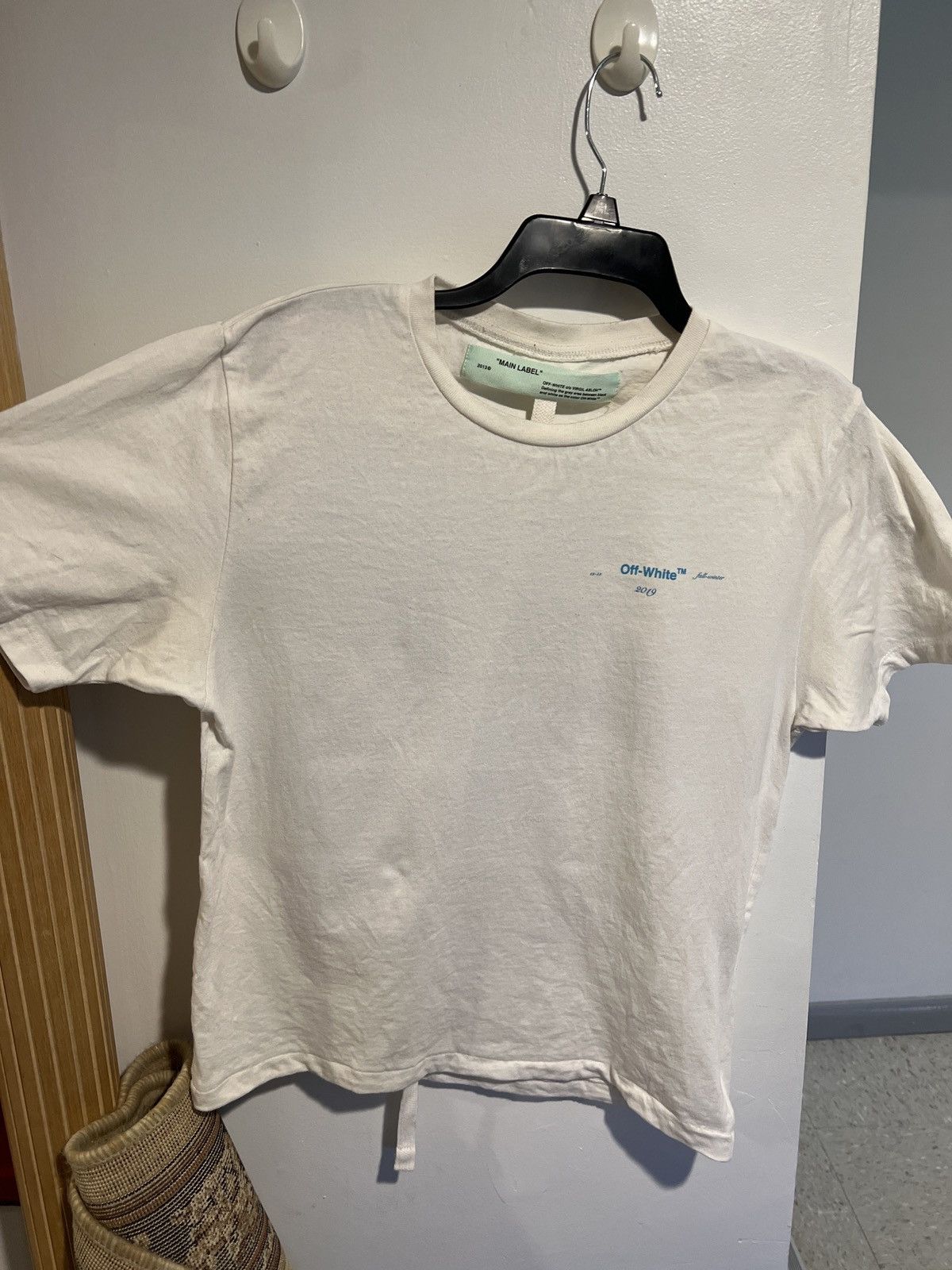 Off-White Off-White gradient arrow T-shirt | Grailed