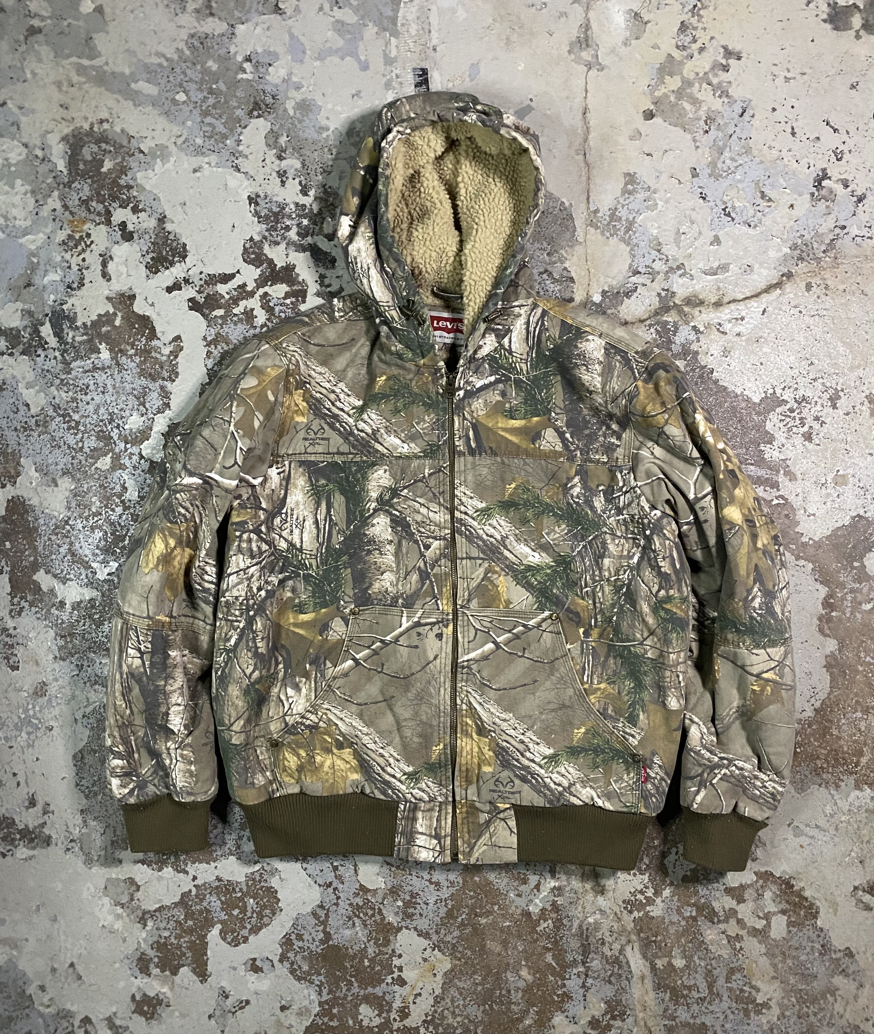 Levi's × Vintage Vintage Levi’s Sherpa Lined Realtree Camo Jacket | Grailed