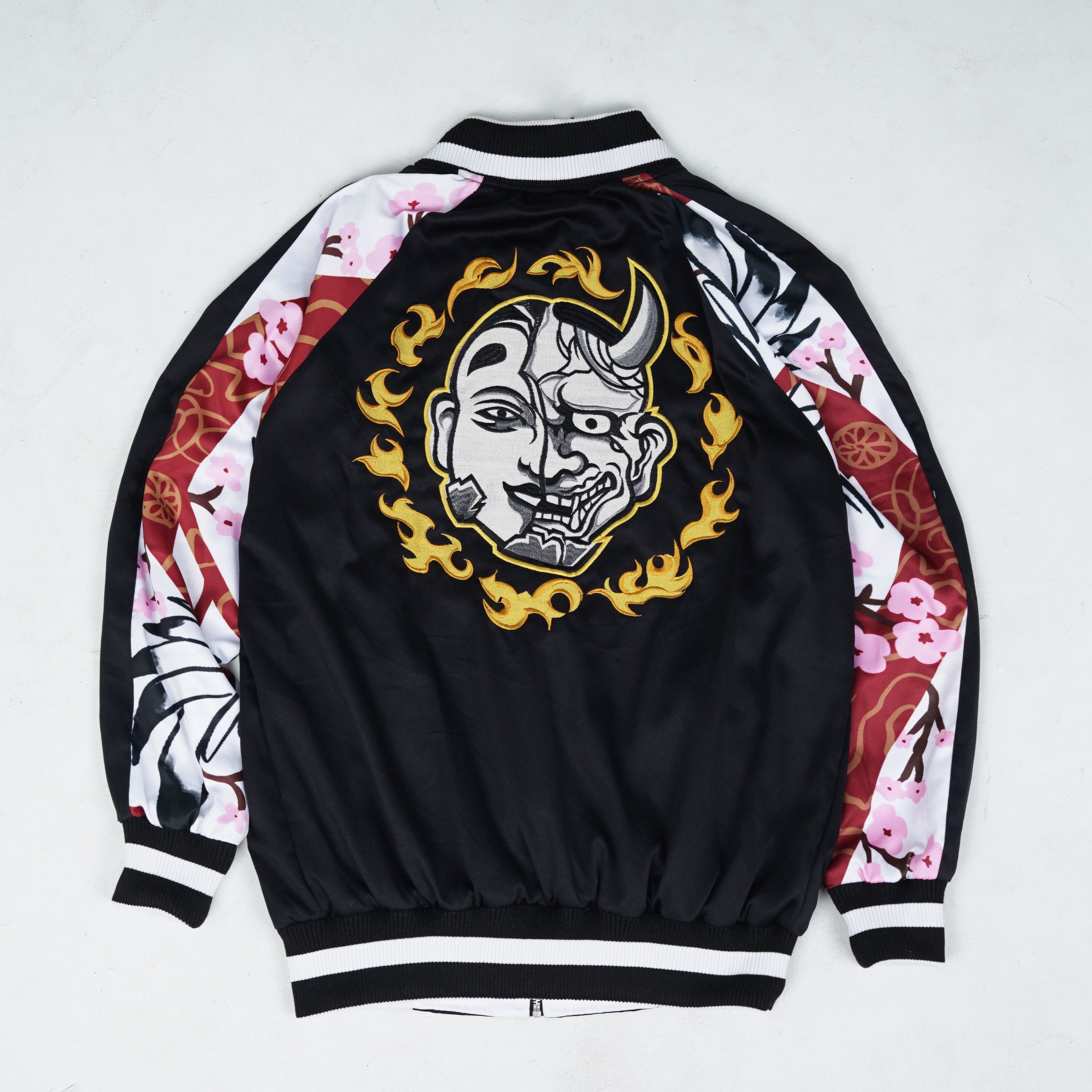 Bomber Jacket × Cartoon Network Jacket bomber sukajan tokyorevengers ...