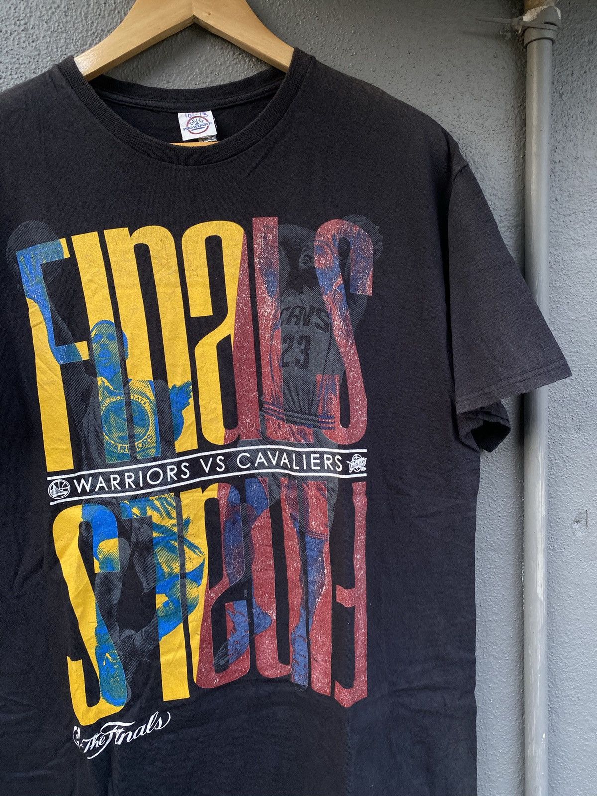 NBA × Rap Tees × Vintage Y2K NBA stephen curry vs LeBron james | Grailed