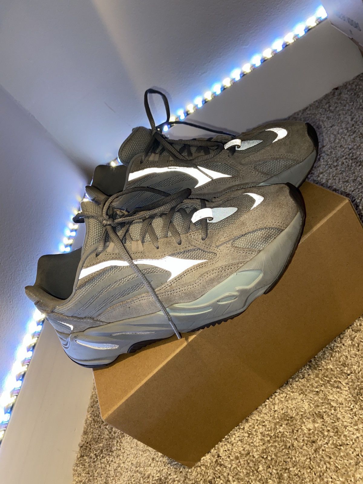 Adidas Yeezy 700 Hospital Blue | Grailed
