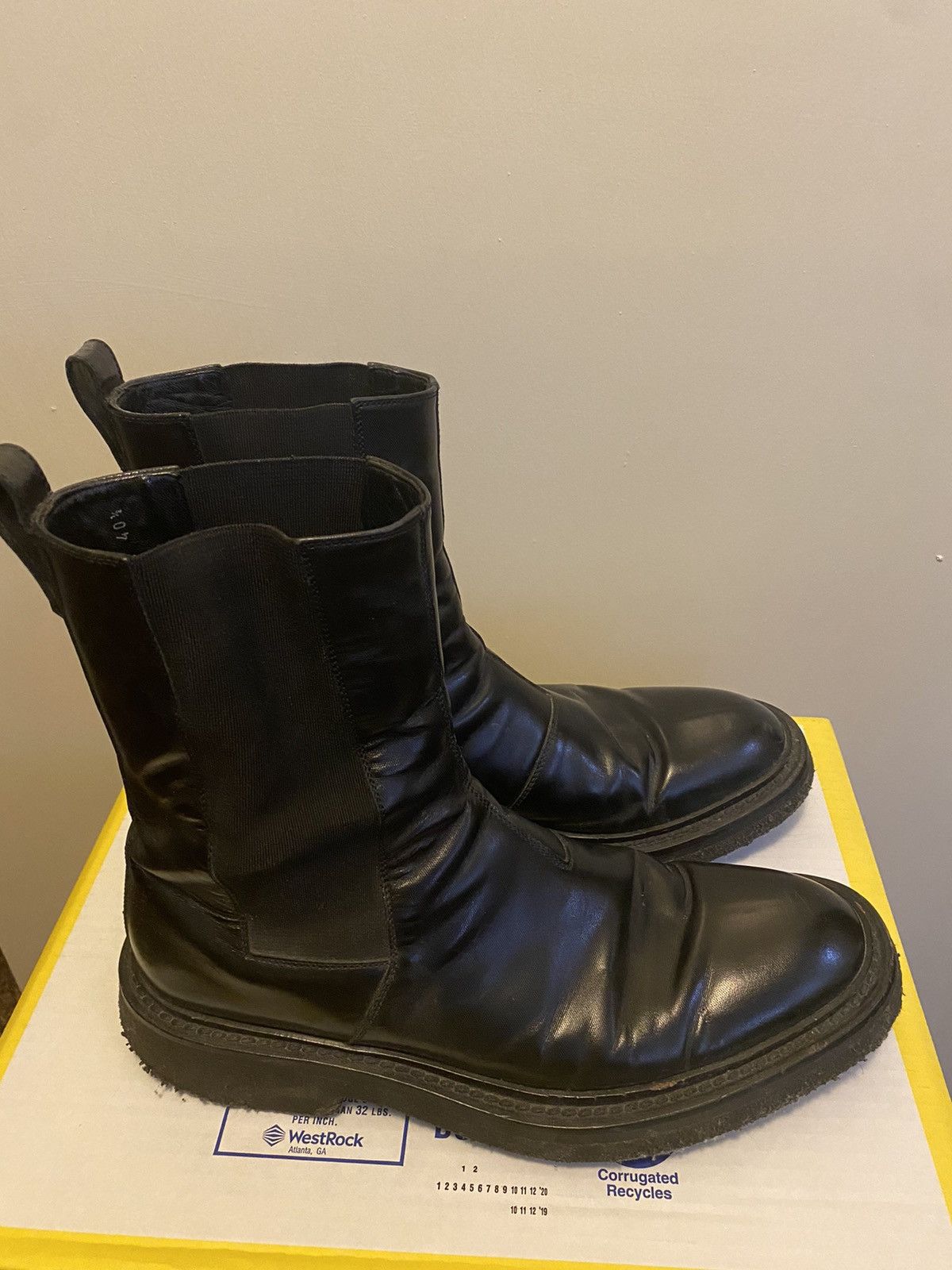 Dior Kris van Assche 2008 Chelsea boots | Grailed