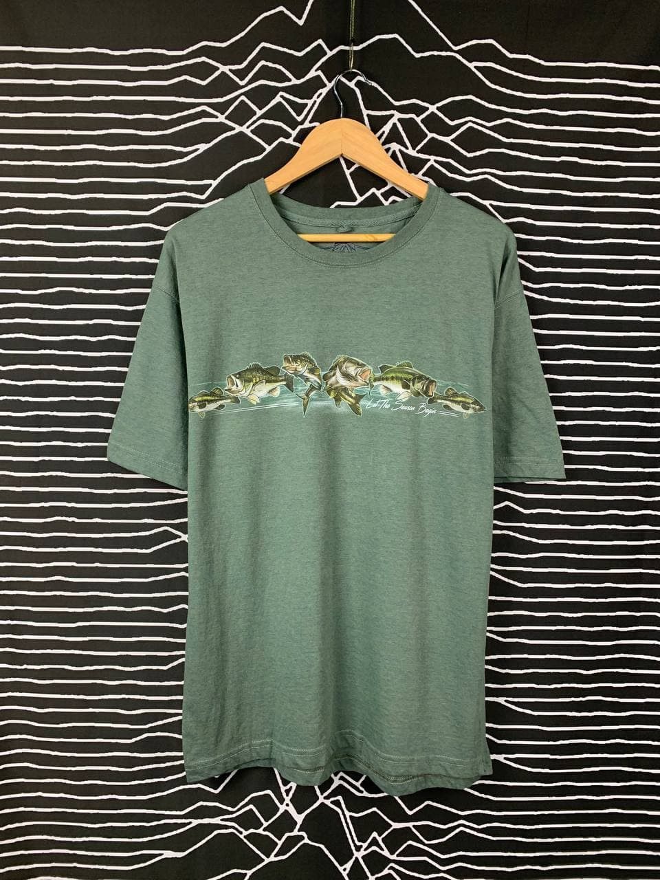 Art × Bass Pro Shops × Vintage Vtg Fish Graphics Fishing Brand Nature ...