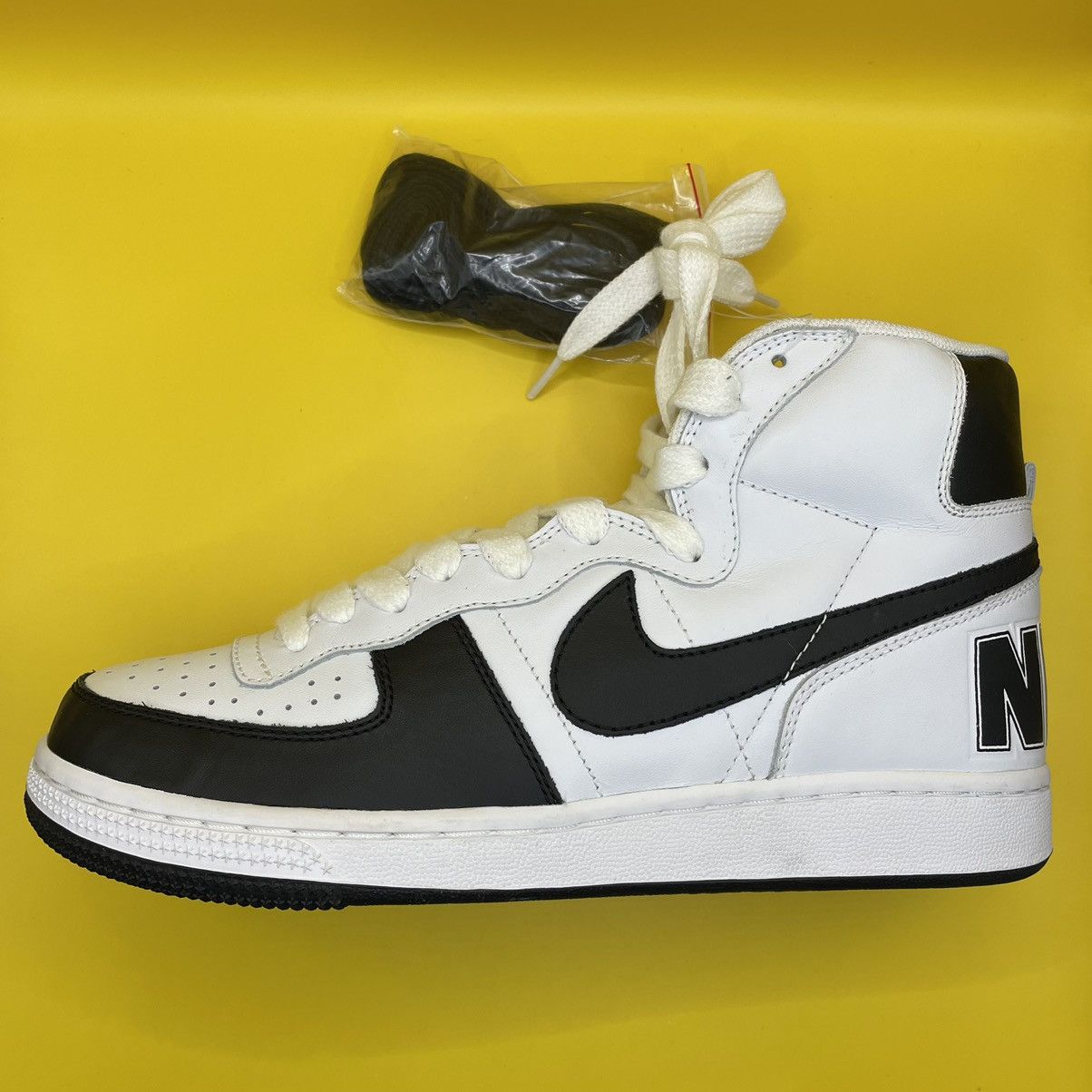 Nike ⚡️NIKE TERMINATOR HI WHITE BLACK SAMPLE dunk sb | Grailed
