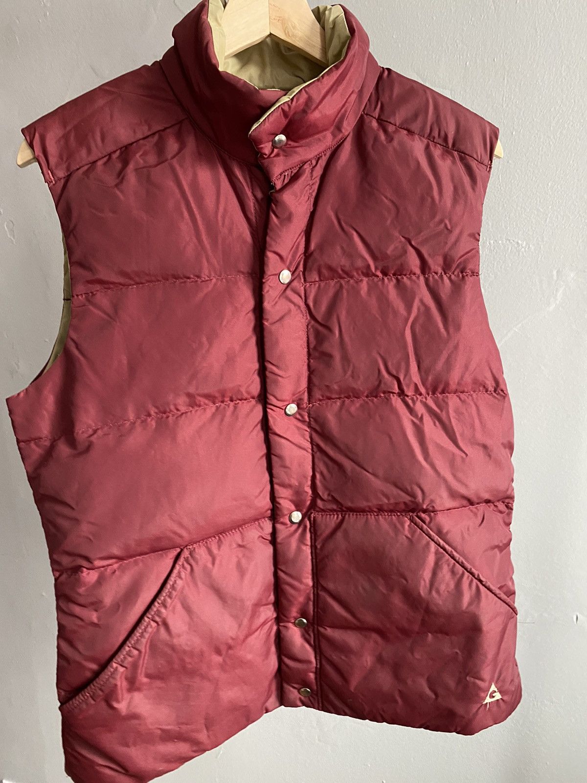 Vintage 1980s Gerry maroon puffer vest | Grailed