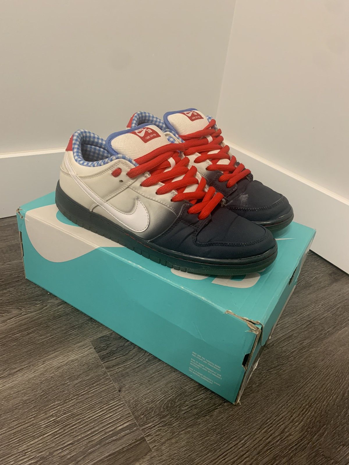 Nike Dunk Low Premium SB Dorothy Dorothy, Wizard of Oz 2015 | Grailed