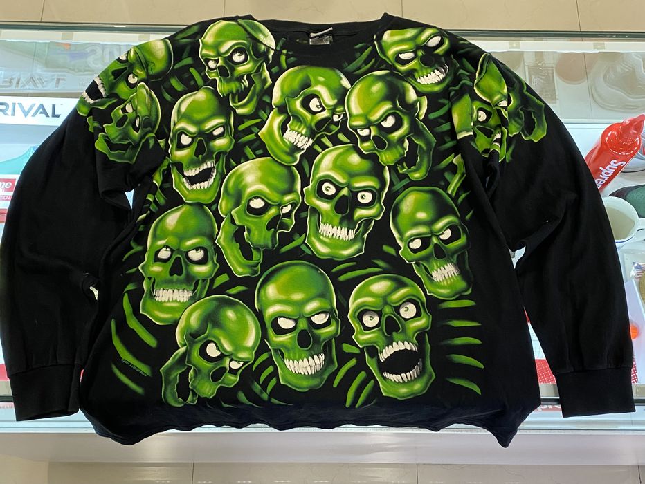 Liquid Blue Liquid Blue Green Skulls 2001 Vintage 2001 Glow in the dark ...