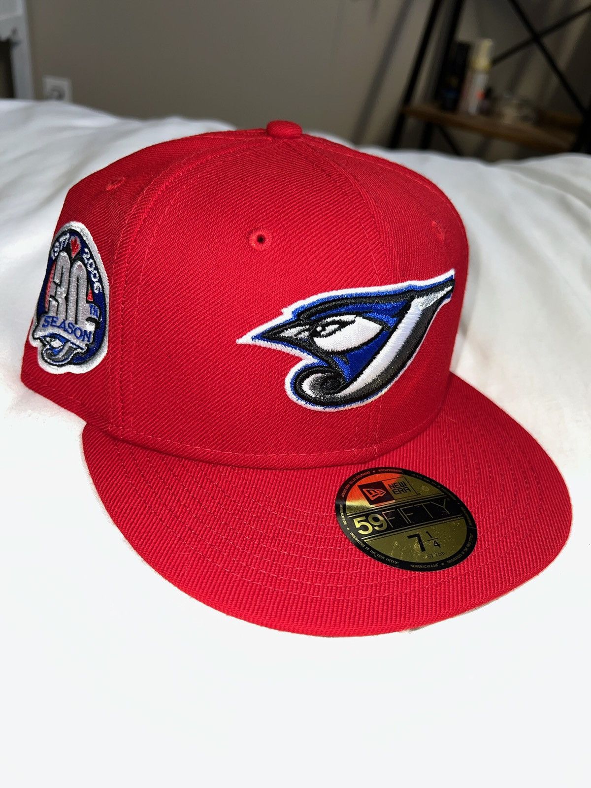 New Era Exclusive Toronto Blue Jays Fitted Red Blue Bottom 7 1/4 | Grailed