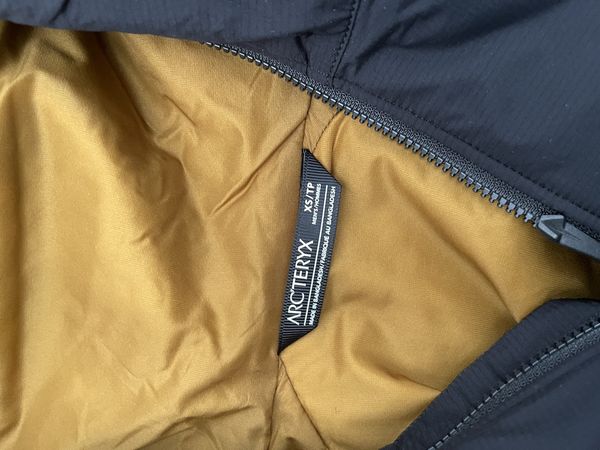 Arc'Teryx ATOM LT HOODY 24K BLACK | Grailed