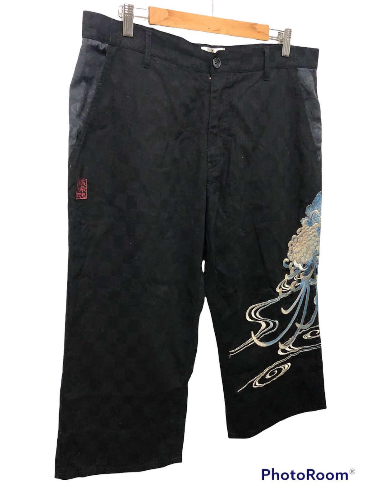 Japanese Brand RARE!! KARAKURI TAMASHII FLOWER EMBROIDERY SHORT PANTS ...