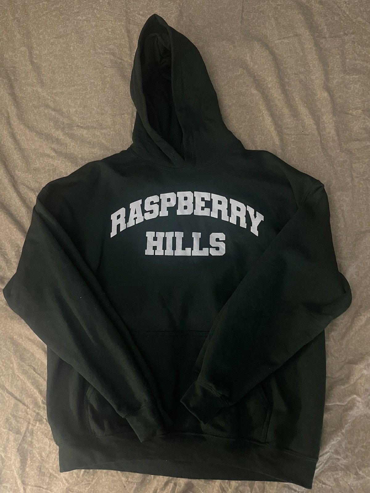 Streetwear Thegvgallery Raspberry Hills hoodie | Grailed