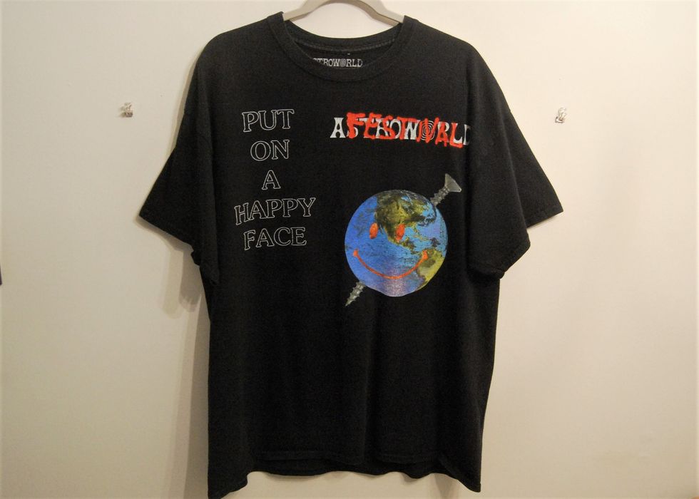 Travis Scott Astrofest 2018 'Smiley' Tee | Grailed