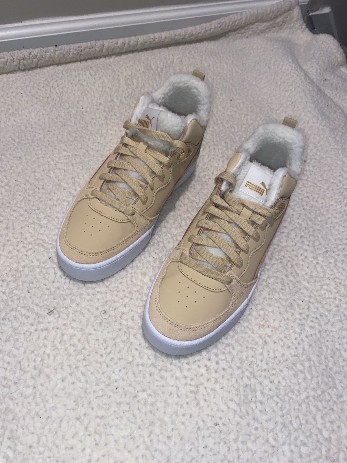 Puma Puma Skye Demi Teddy WS women size 8.5 | Grailed