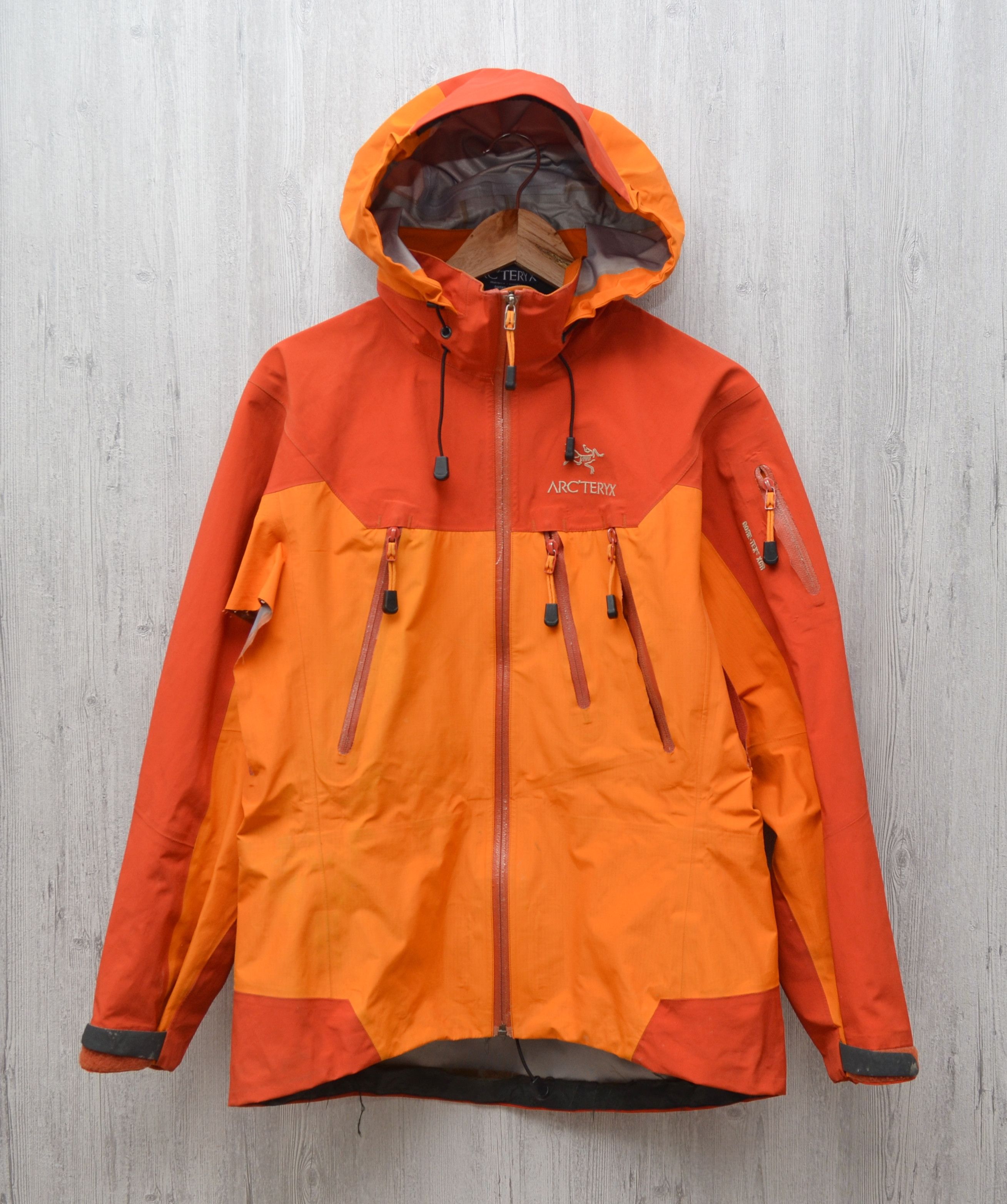 Arc'teryx Womens Arcteryx Theta AR Orange Gore Tex Jacket | Grailed