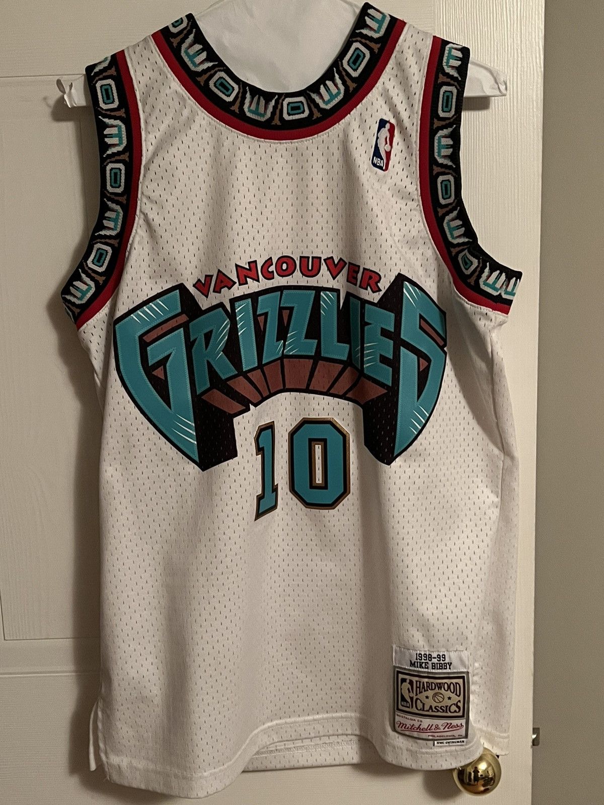Mitchell & Ness Mitchell and Ness Mike Bibby #10 Jersey | Grailed