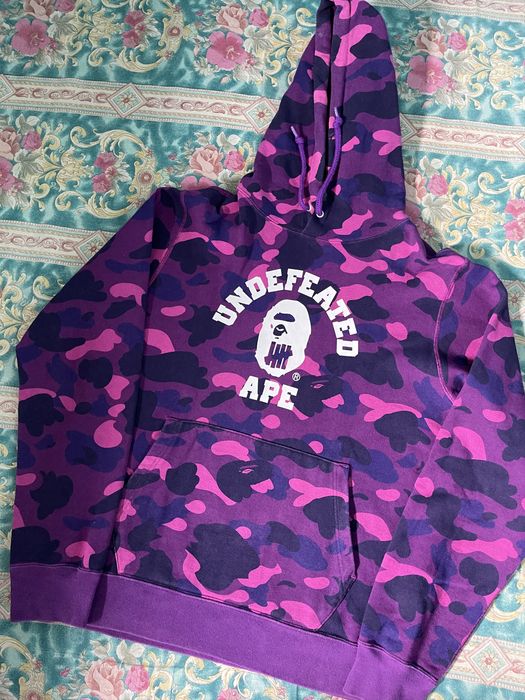 Bape BAPE × undefeated College logo pullover | Grailed
