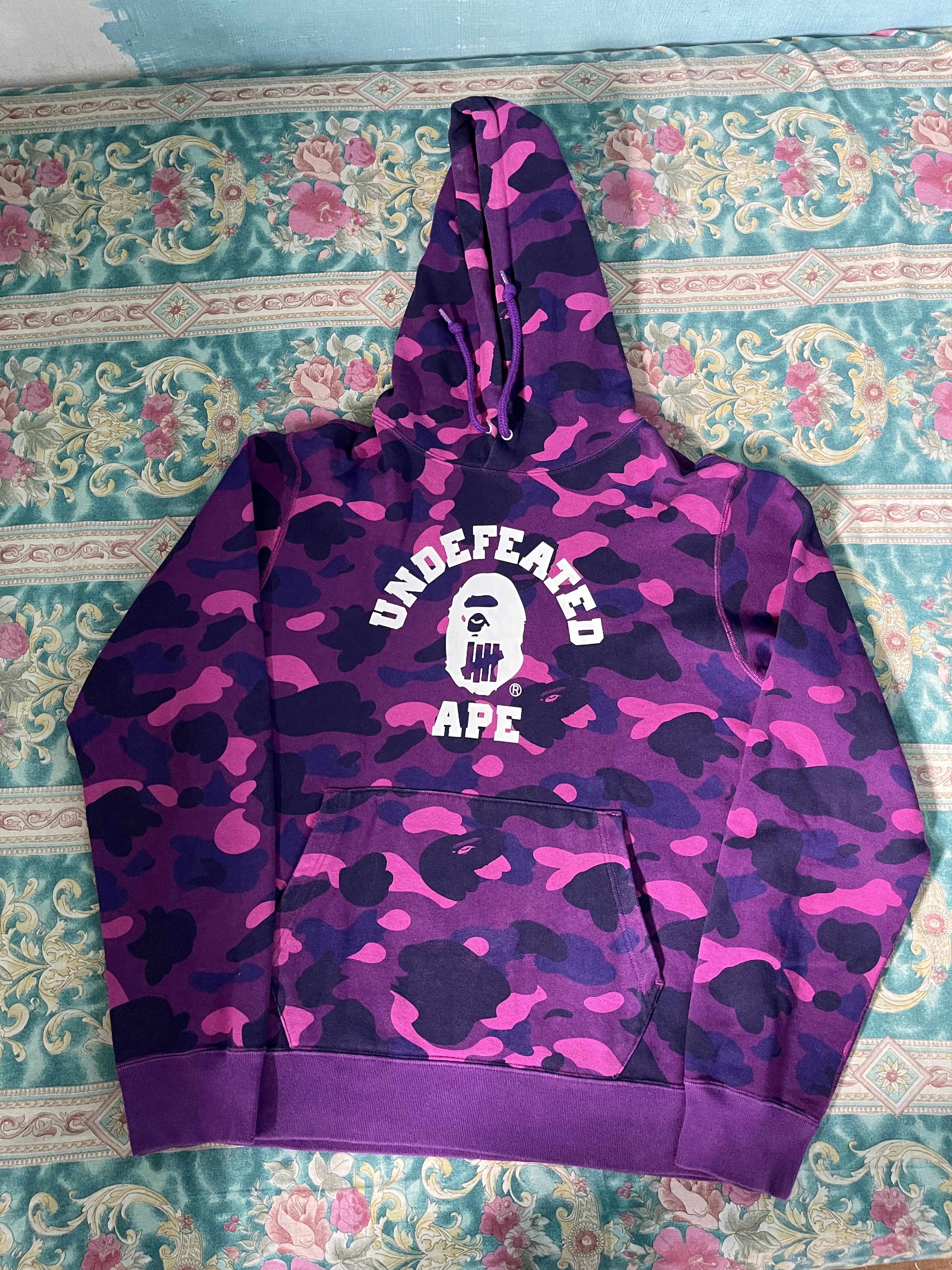 Bape BAPE × undefeated College logo pullover | Grailed