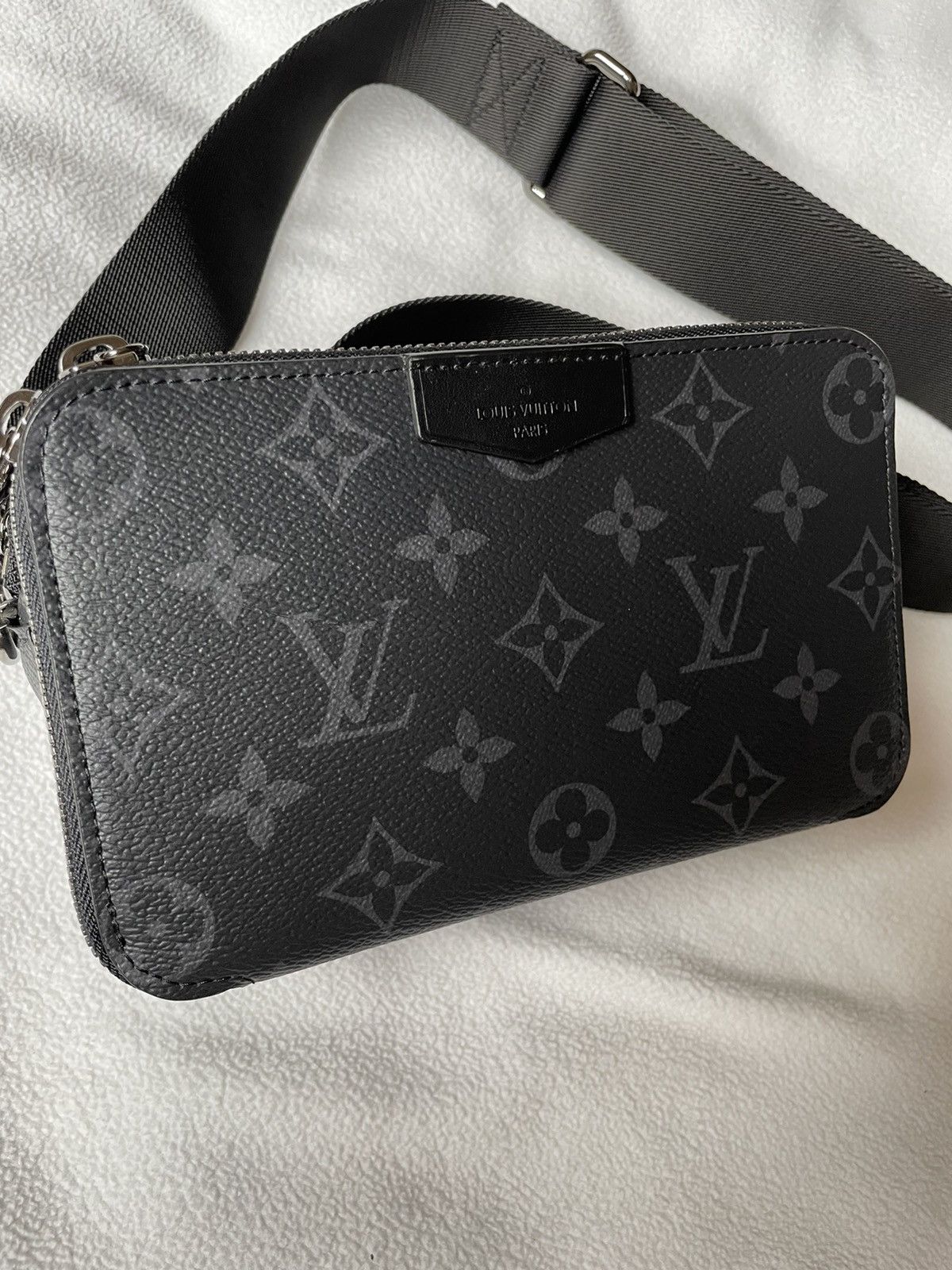 Louis Vuitton Alpha Wearable Wallet Monogram Eclipse | Grailed