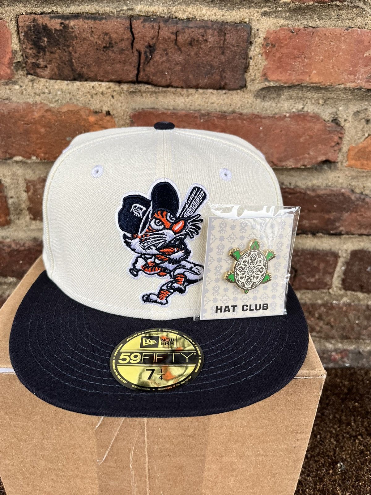 Hat Club × New Era Hat Club Detroit Tigers Coked Out Two-Tone Fitted 7 ...