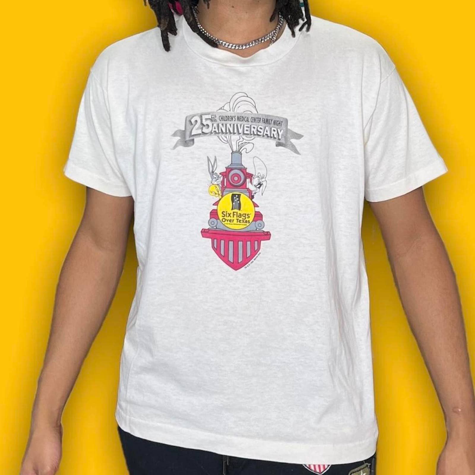 Screen Stars × Vintage Vintage six flags looney toons | Grailed