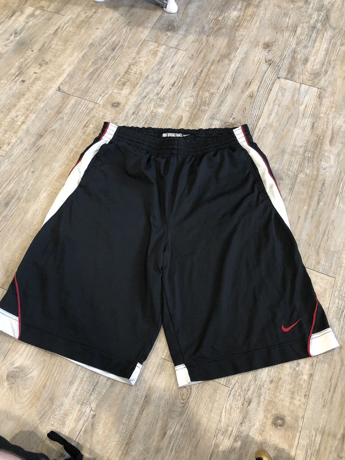 Nike × Vintage Vintage 2000s Nike basketball shorts size XL | Grailed