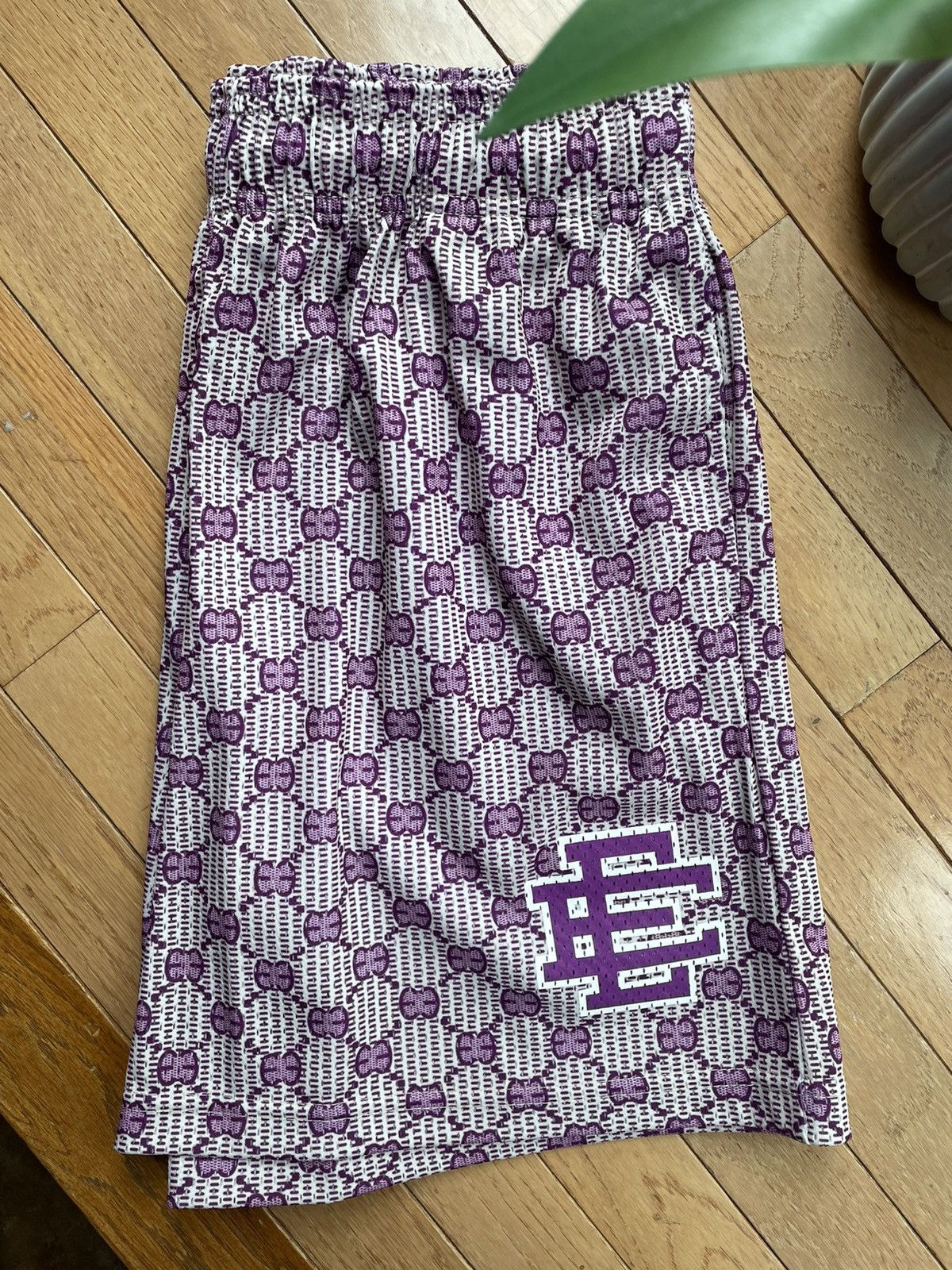 Eric Emanuel Eric Emmanuel monogrammed purple shorts size extra large ...