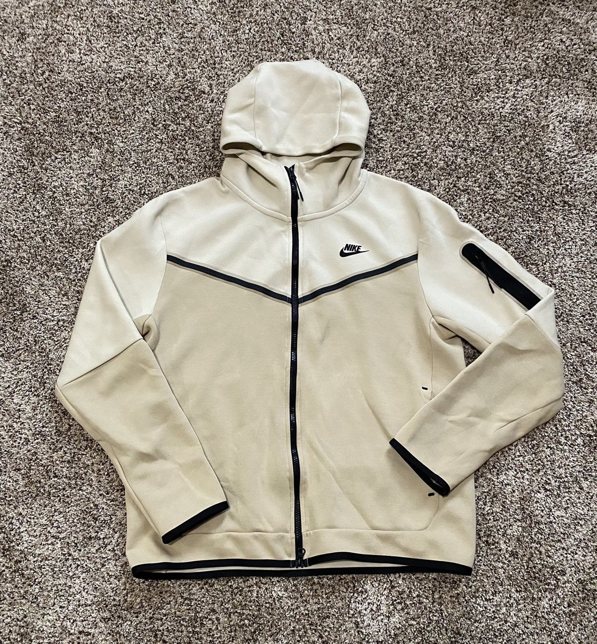 Nike × Streetwear Nike Tech Fleece Two Tone Cream Color | Grailed