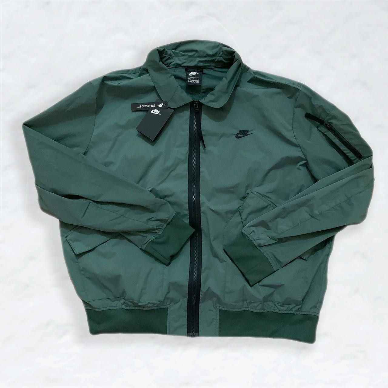 Nike Nike Sportswear Essentials Bomber Jacket cz9894-337 | Grailed