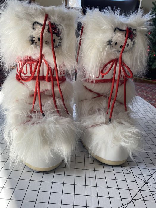 Gcds In Goal We Trust GCDS Hello Kitty Fur Moon Boots White/Red | Grailed