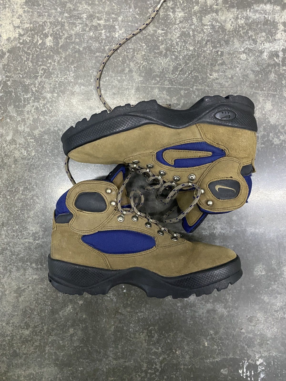Nike ACG 90s Vintage Nike ACG Women’s Hiking Boots | Grailed