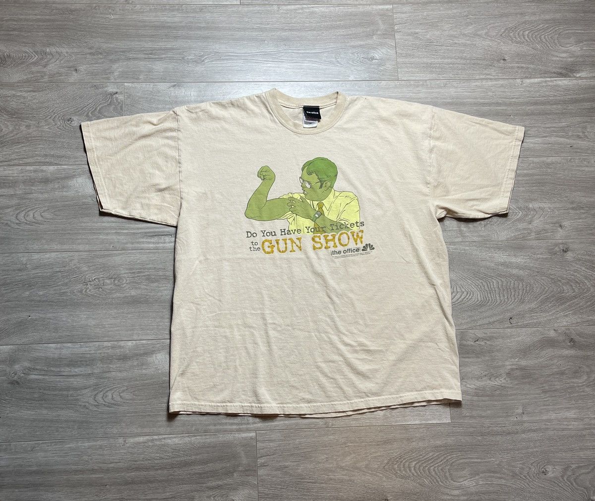 Movie × Vintage Official HBO The Office Dwight Schrute Gun Show Vintage ...