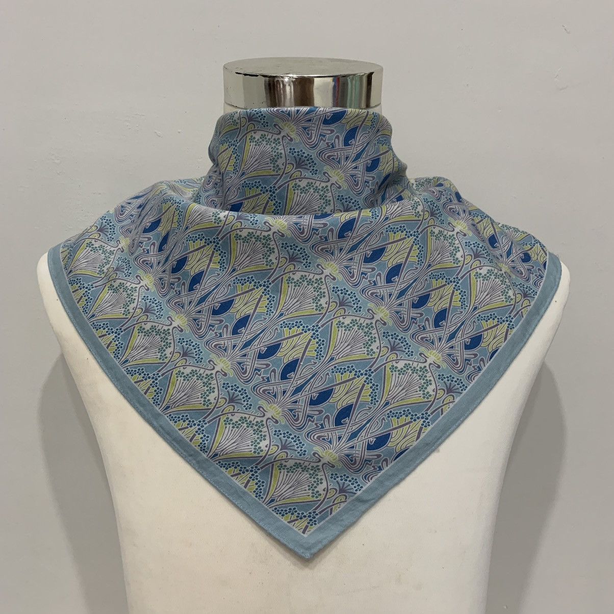 Liberty × Liberty London INTERMODE X LIBERTY art fabrics scarf ...