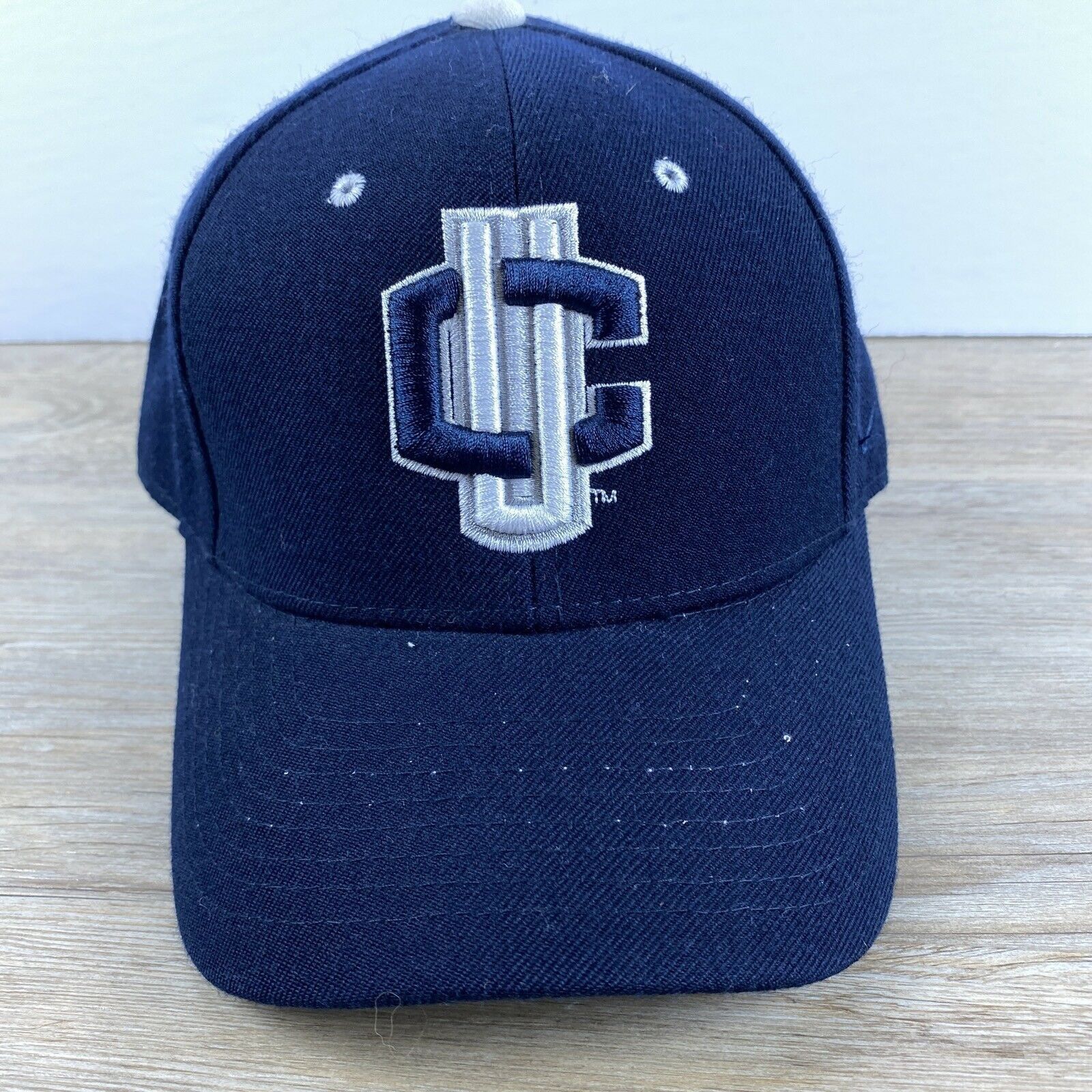 Zephyr UCONN Huskies NCAA Navy Blue Hat Size 6 7/8 Fitted Hat | Grailed