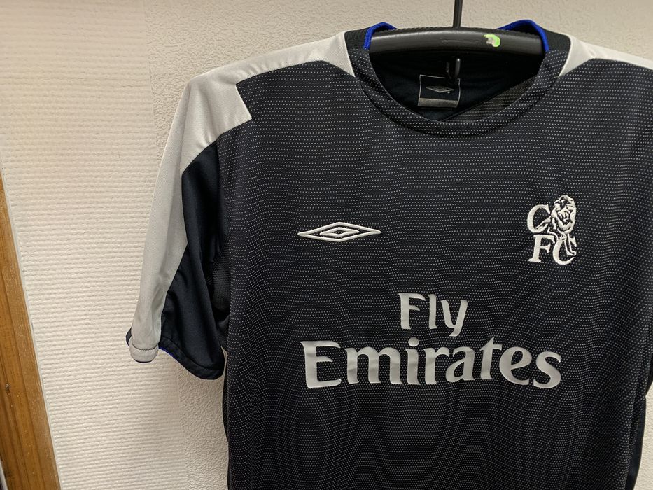 Umbro Chelsea Umbro vintage soccer jersey L fly emirates | Grailed