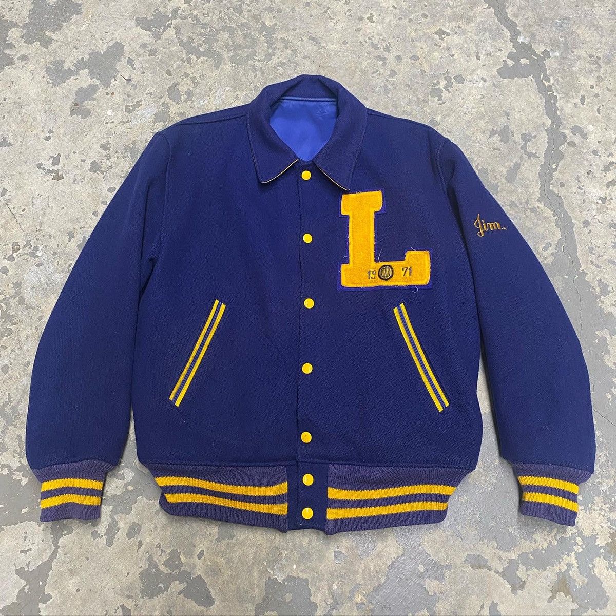 Varsity Jacket × Vintage True vtg collared 70s chenille letterman ...