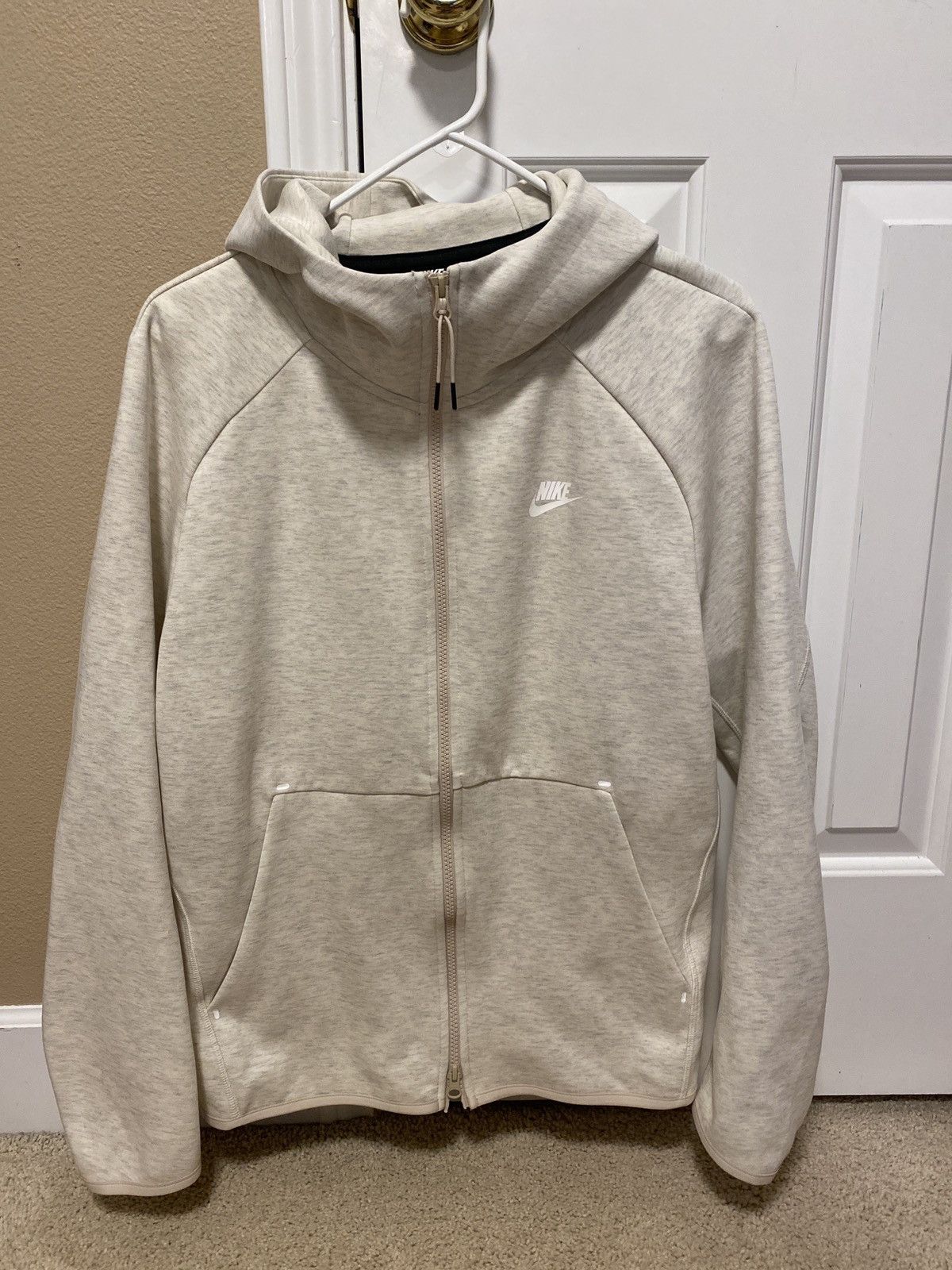 Nike Nike Tech Fleece Hoodie Oatmeal | Grailed