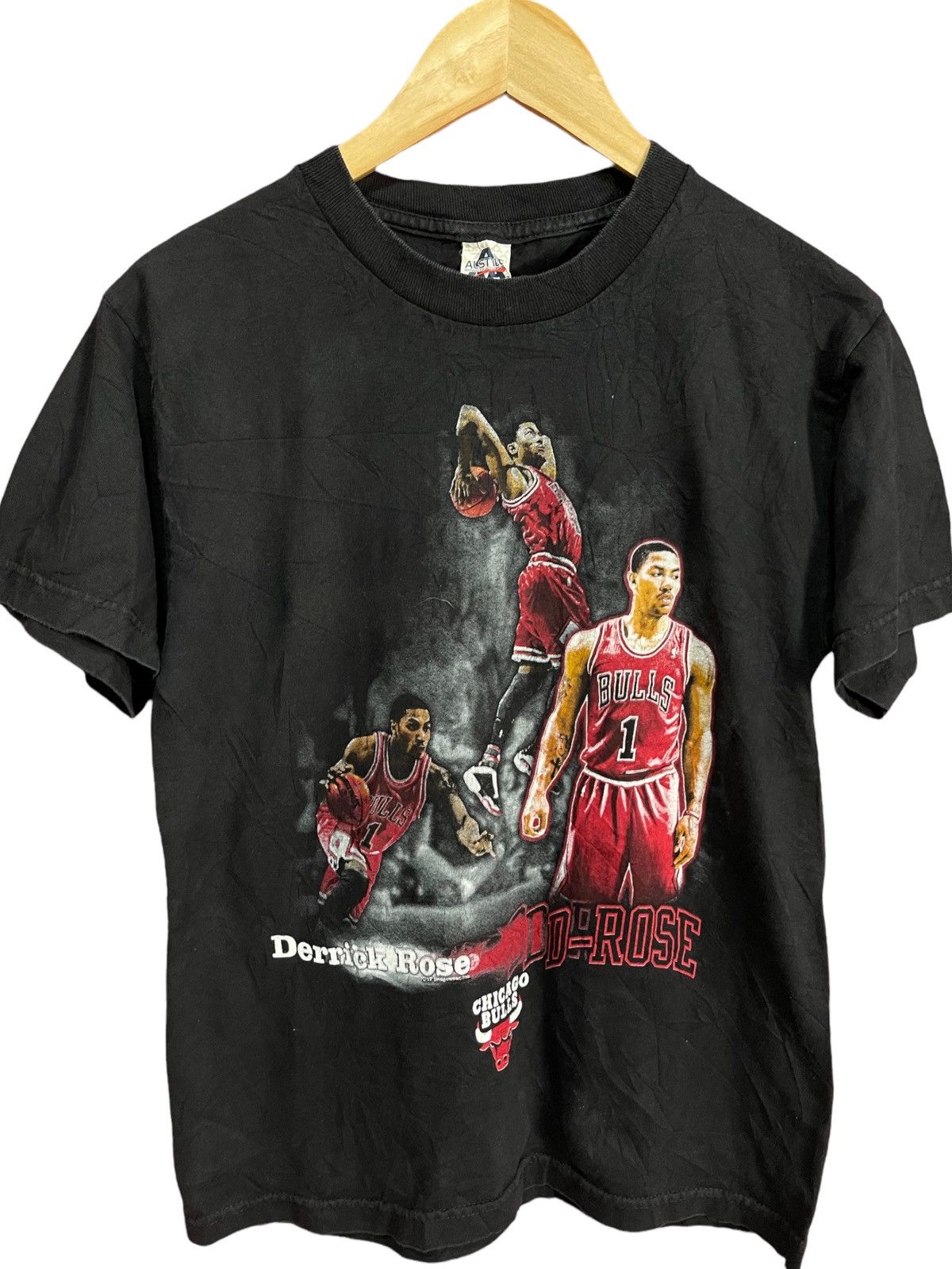 Chicago Bulls × NBA × Vintage Vintage Derrick Rose Chicago Bulls MVP t ...